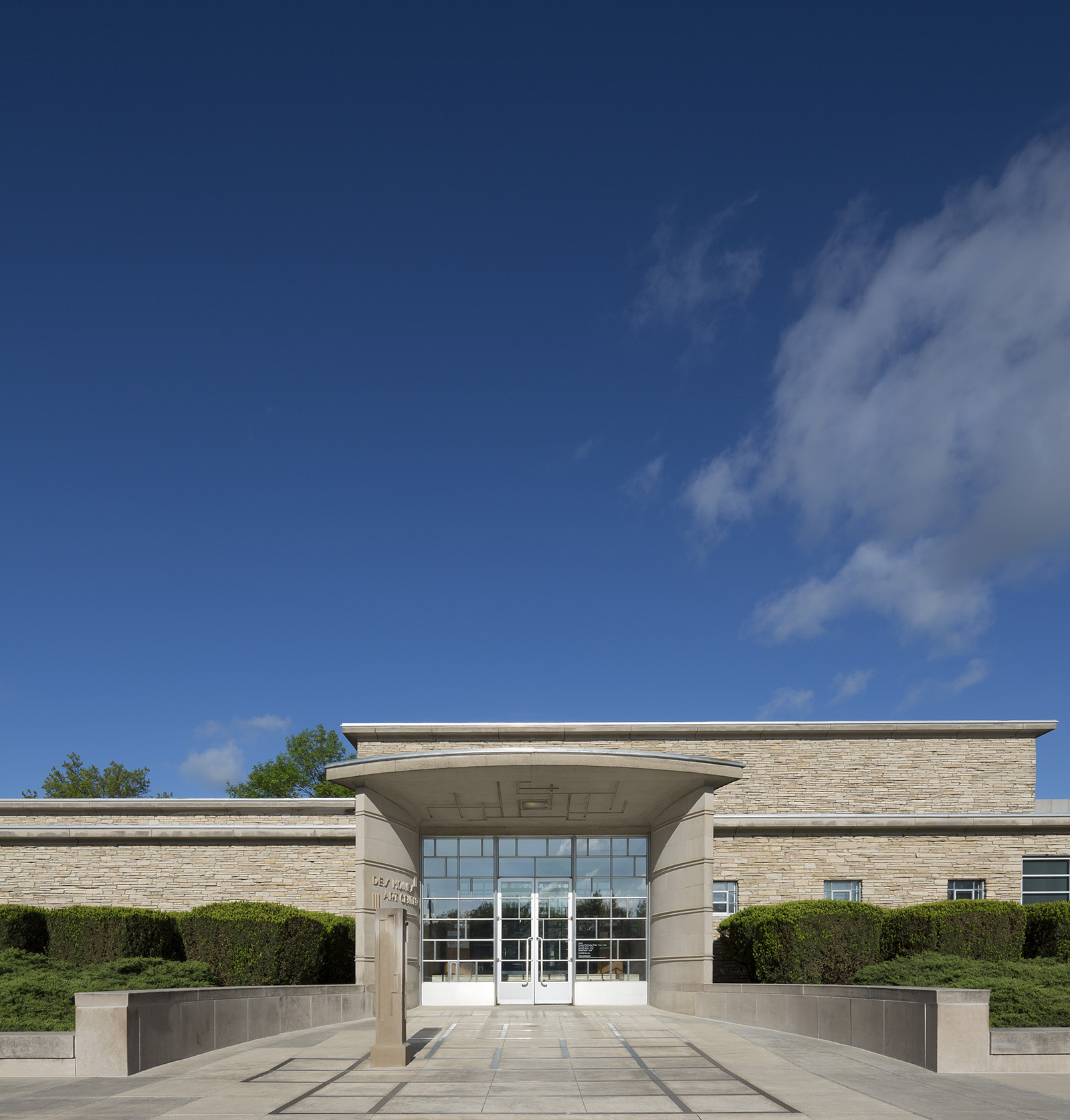 Des Moines Art Center by Knowles Blunck Architecture - Architizer