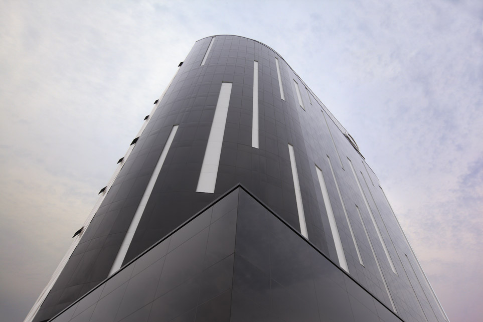 Omega Building by Metrópolis Oficina de Arquitectura - Architizer