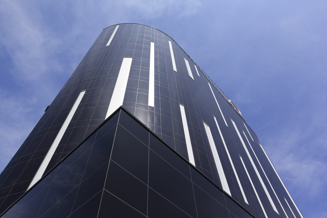 Omega Building by Metrópolis Oficina de Arquitectura - Architizer