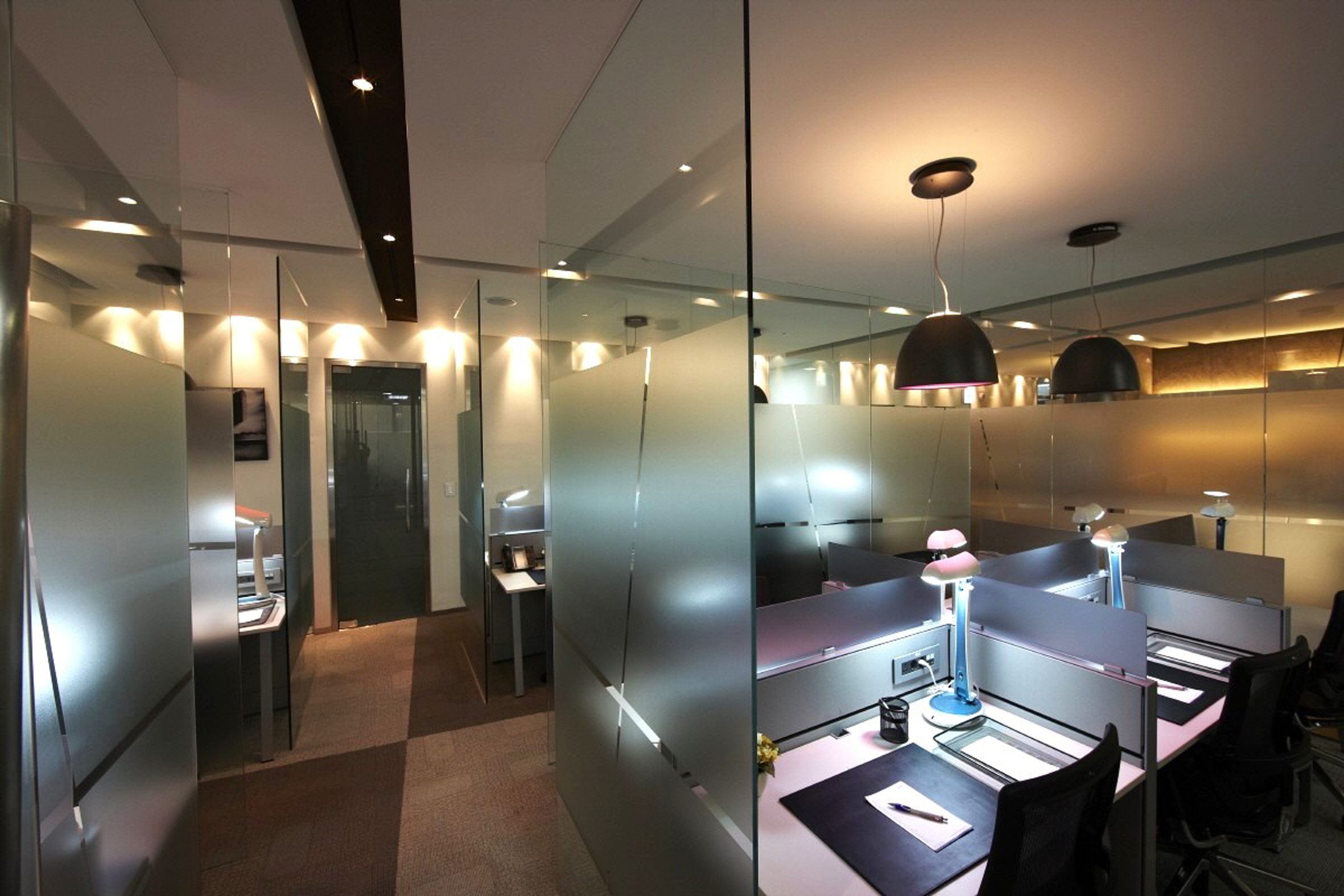 Regus Center One by D&P Associates - Architizer