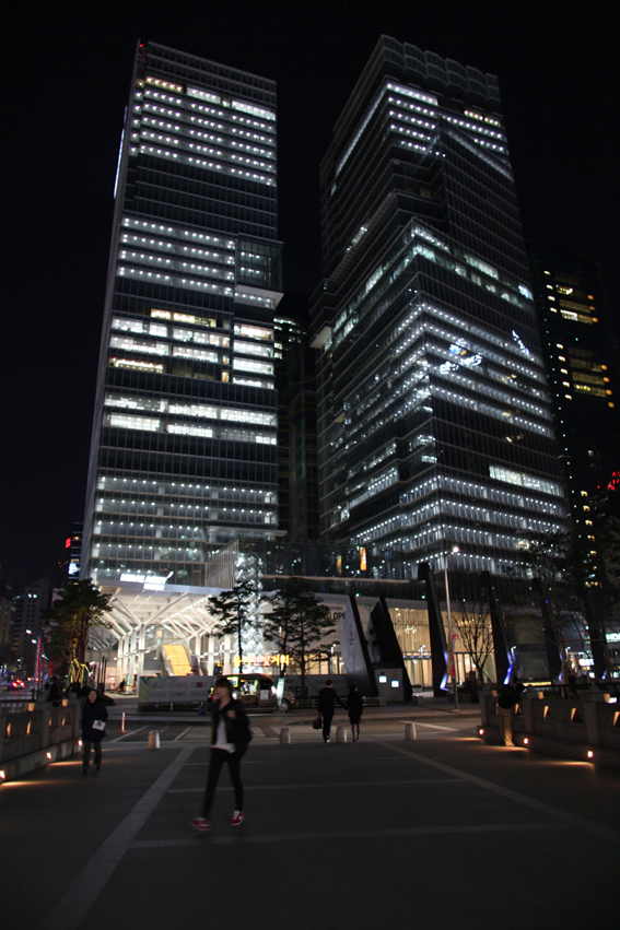 Regus Center One by D&P Associates - Architizer