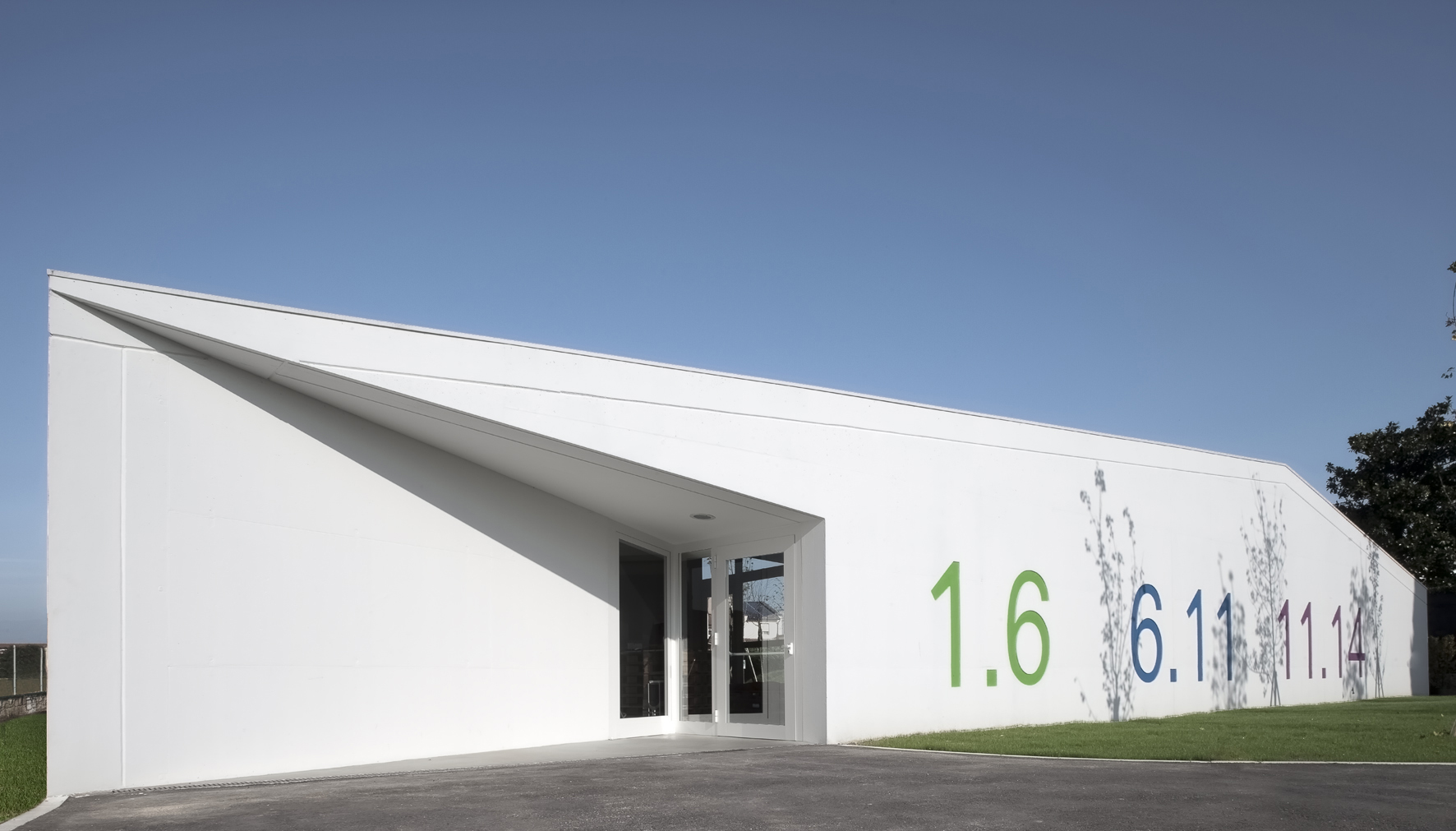 1.14. The kite school complex by C+S ARCHITECTS - Architizer