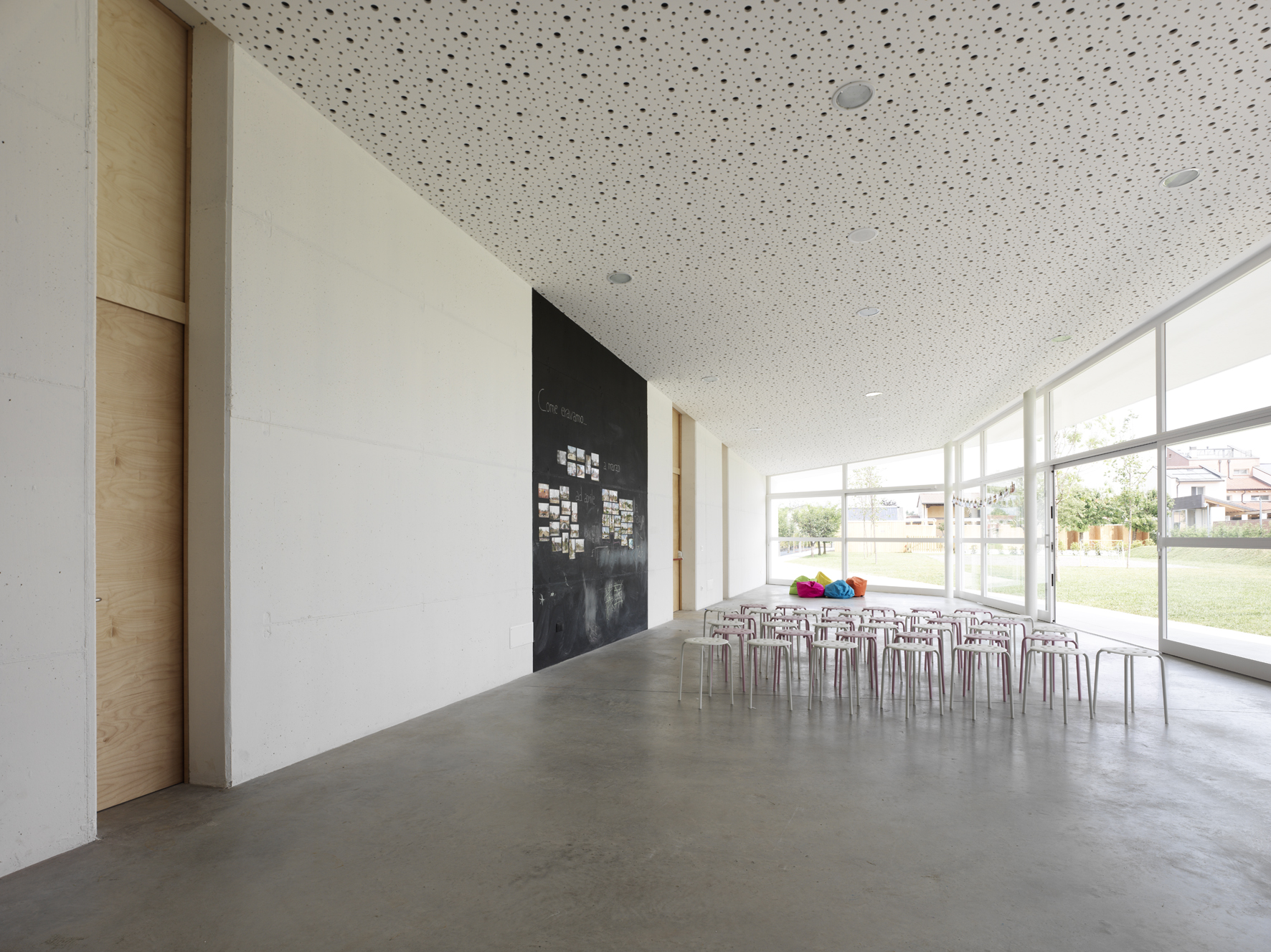 1.14. The kite school complex by C+S ARCHITECTS - Architizer