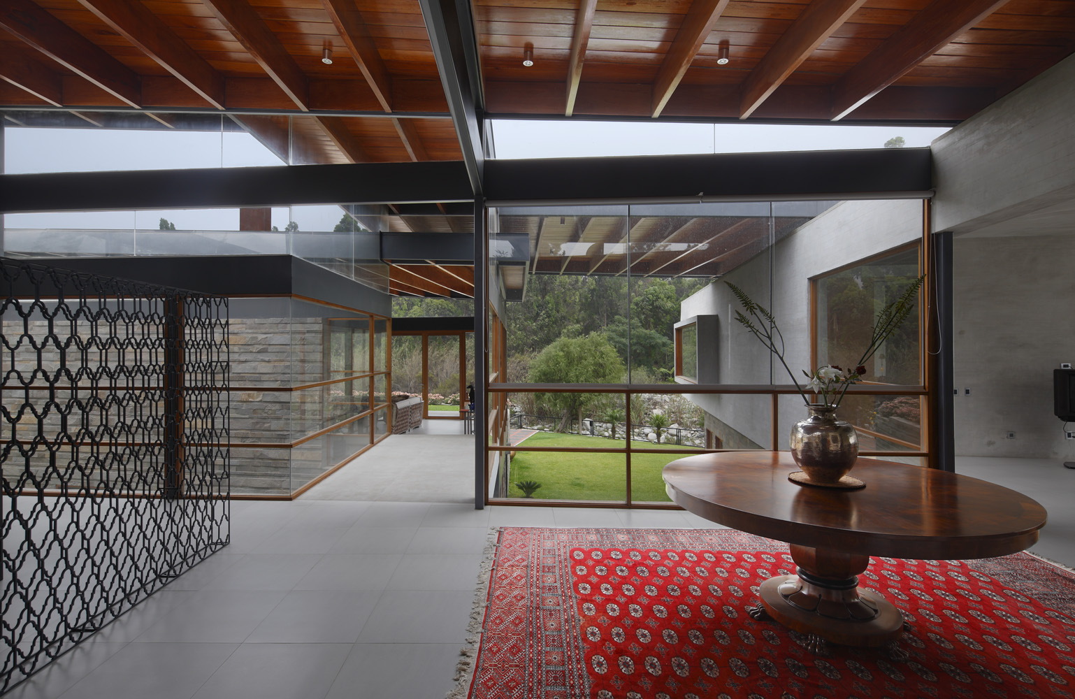 Fan House by Seinfeld Arquitectos - Architizer