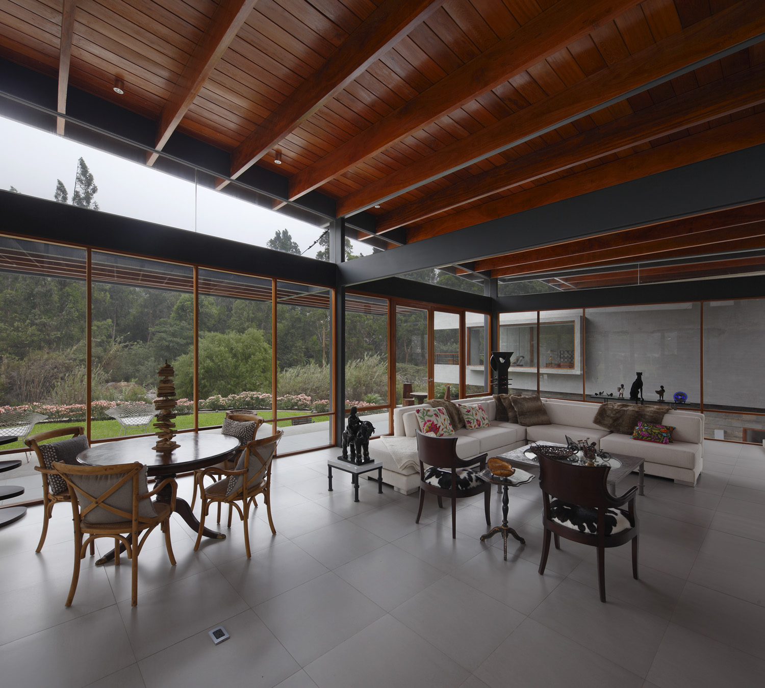 Fan House by Seinfeld Arquitectos - Architizer
