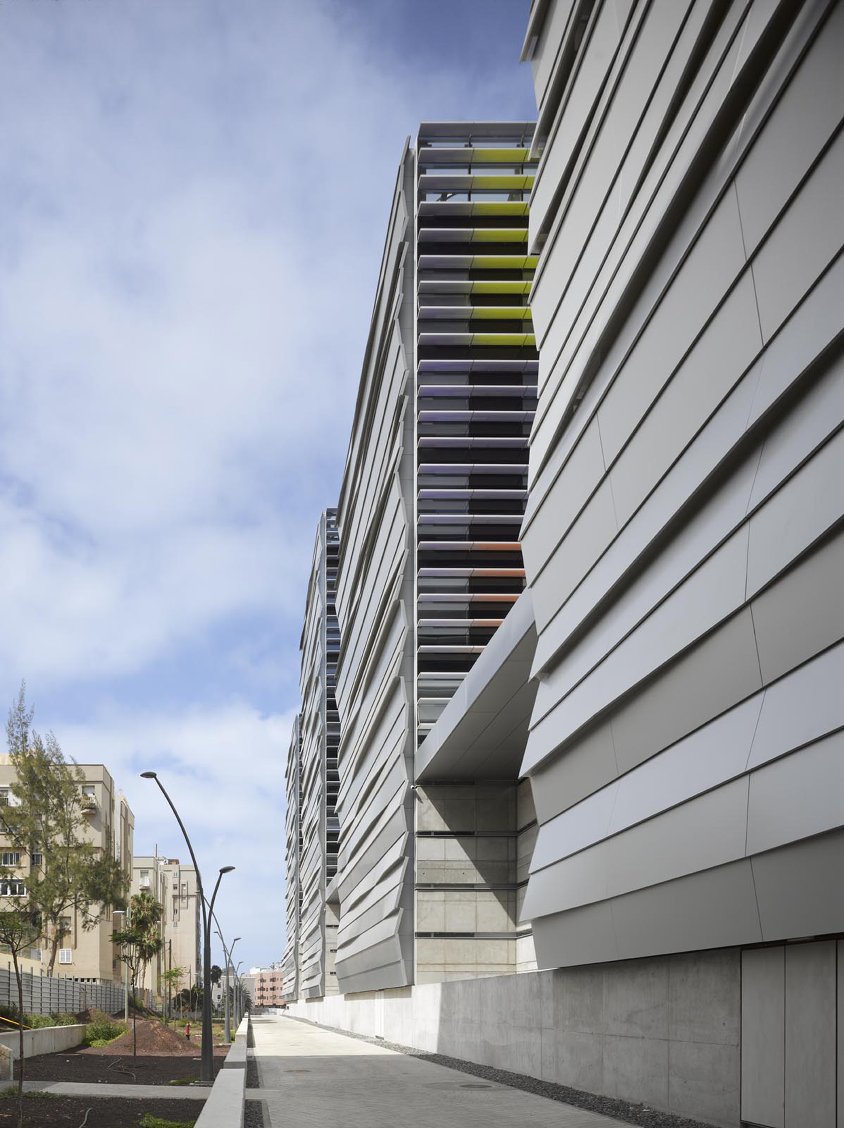 Law Courts Complex by Sosa + González + Santiago - Architizer