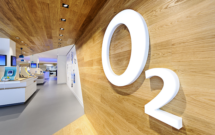 O2 Concept Store Berlin by hartmannvonsiebenthal the brand experience ...