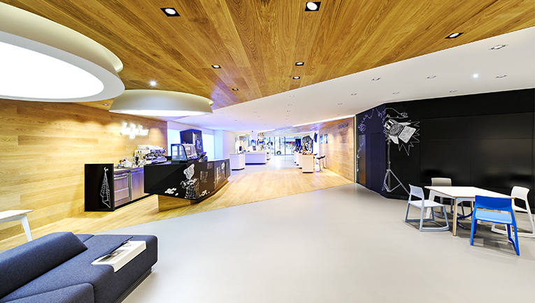 O2 Concept Store Berlin by hartmannvonsiebenthal the brand experience ...