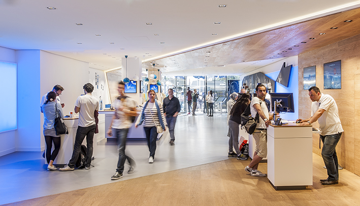 O2 Concept Store Berlin by hartmannvonsiebenthal the brand experience ...