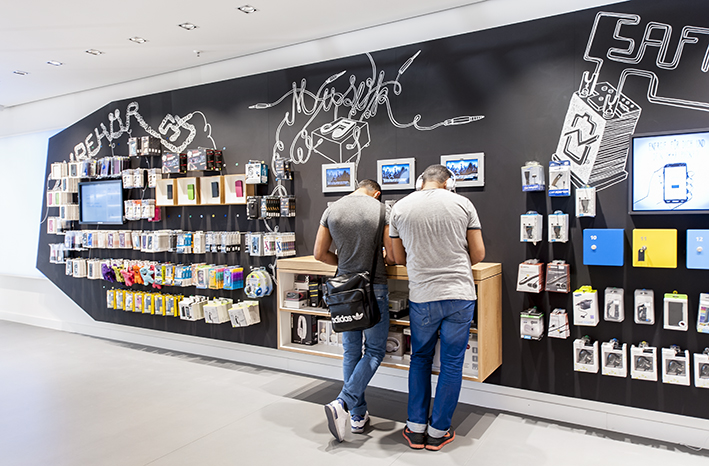 O2 Concept Store Berlin by hartmannvonsiebenthal the brand experience ...