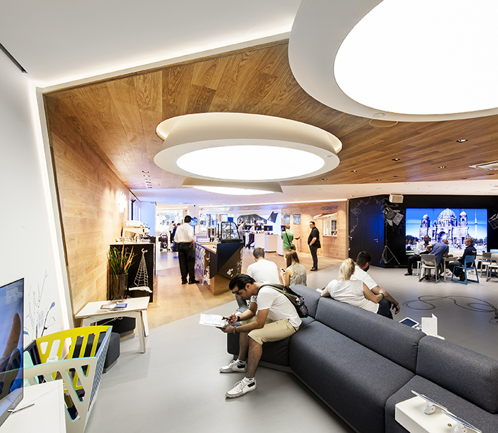 O2 Concept Store Berlin by hartmannvonsiebenthal the brand experience ...