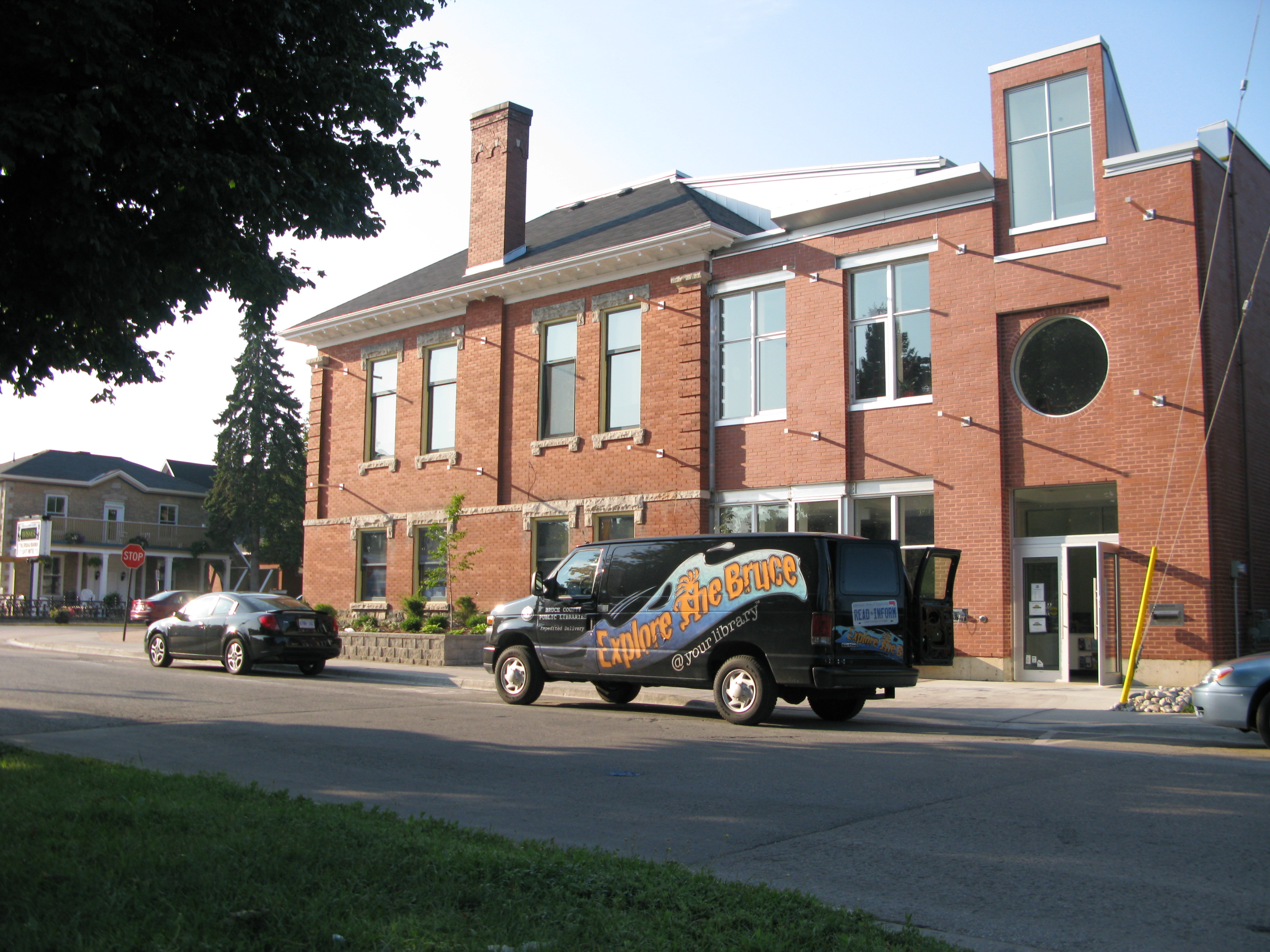Bruce County Library, Port Elgin Branch by GM Diemert Architect Inc ...