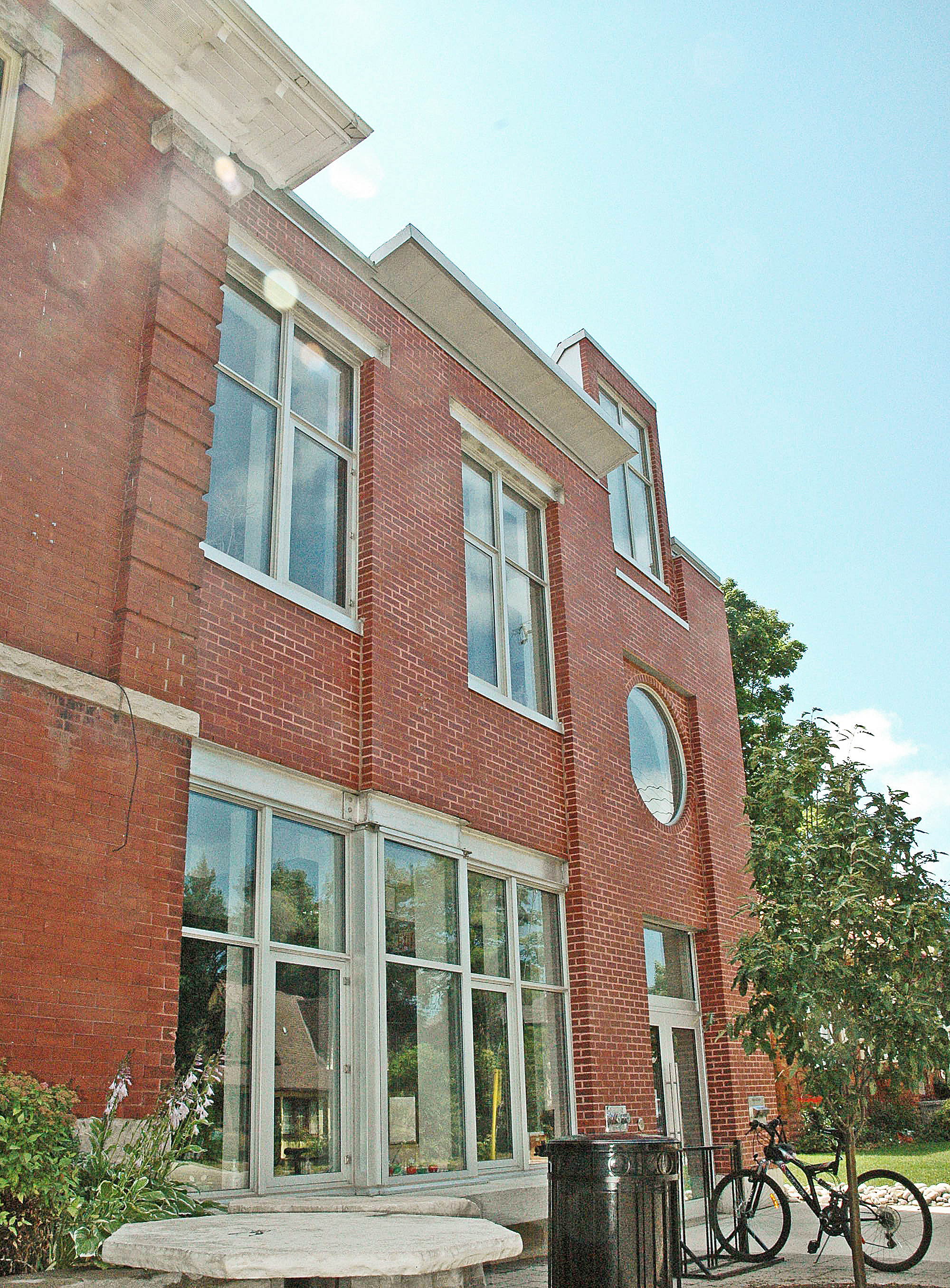 Bruce County Library, Port Elgin Branch by GM Diemert Architect Inc ...