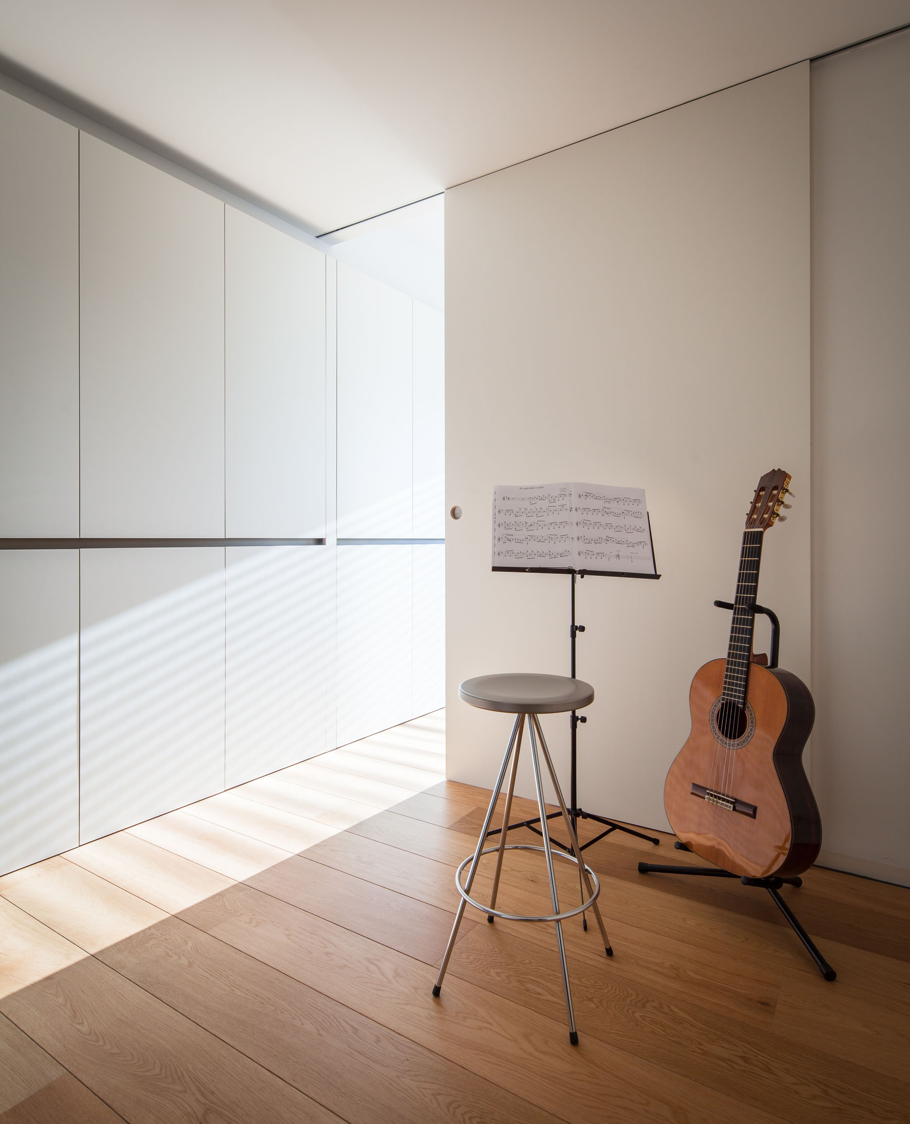 REAR WINDOW by arnau estudi d'arquitectura - Architizer