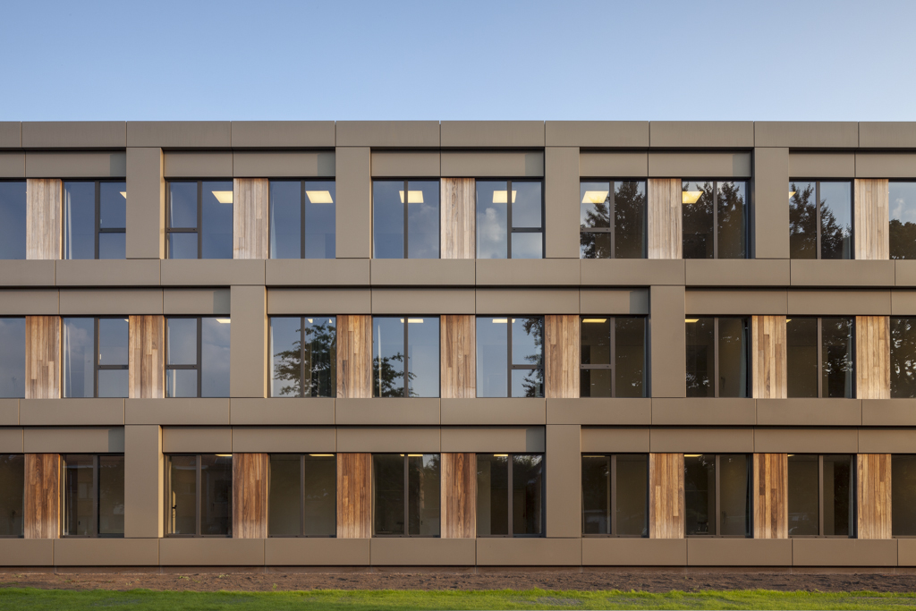 free-standing house by Areal Architecten - Architizer