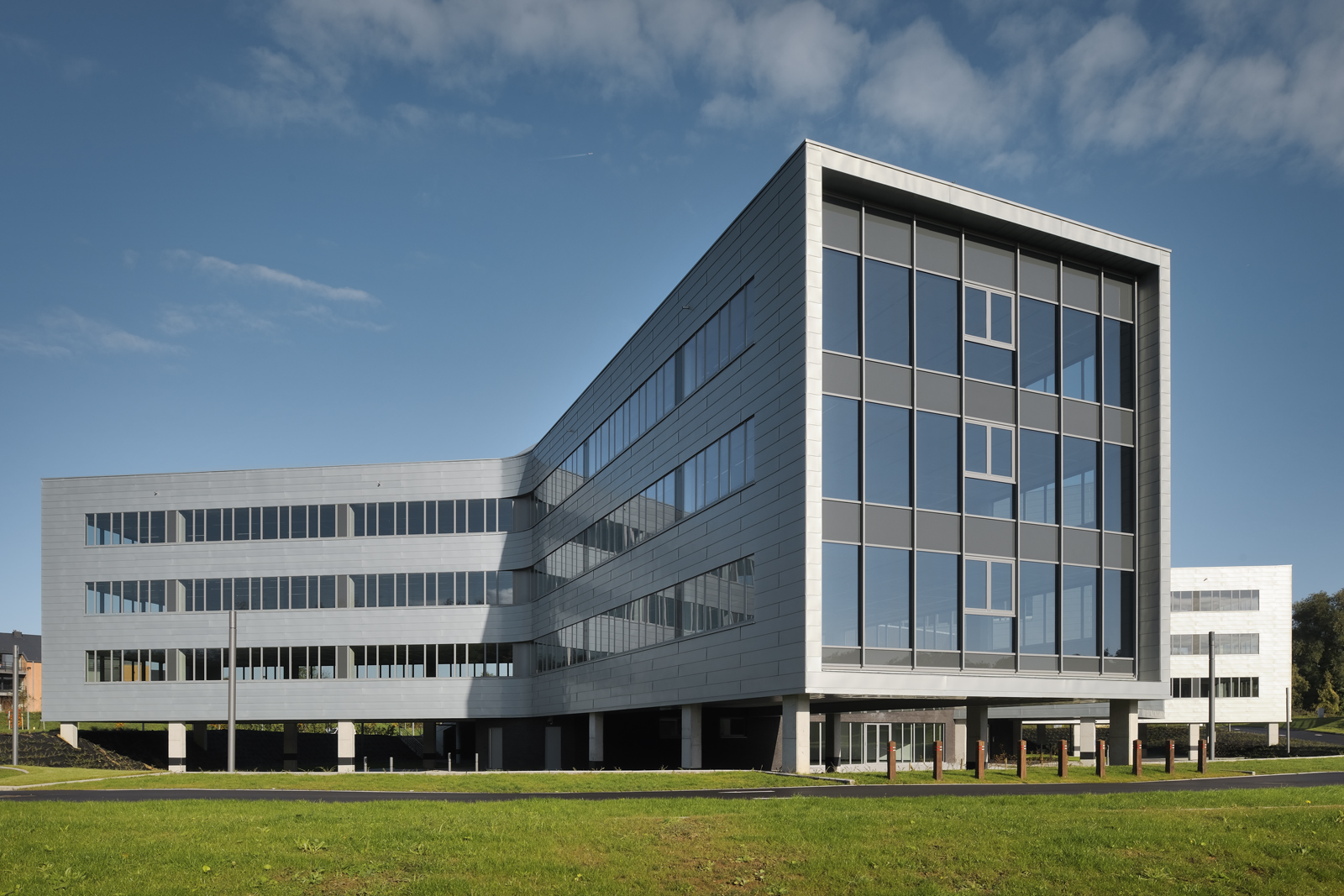 Wyeth Pharmaceuticals by SYNTAXE ARCHITECTES - Architizer