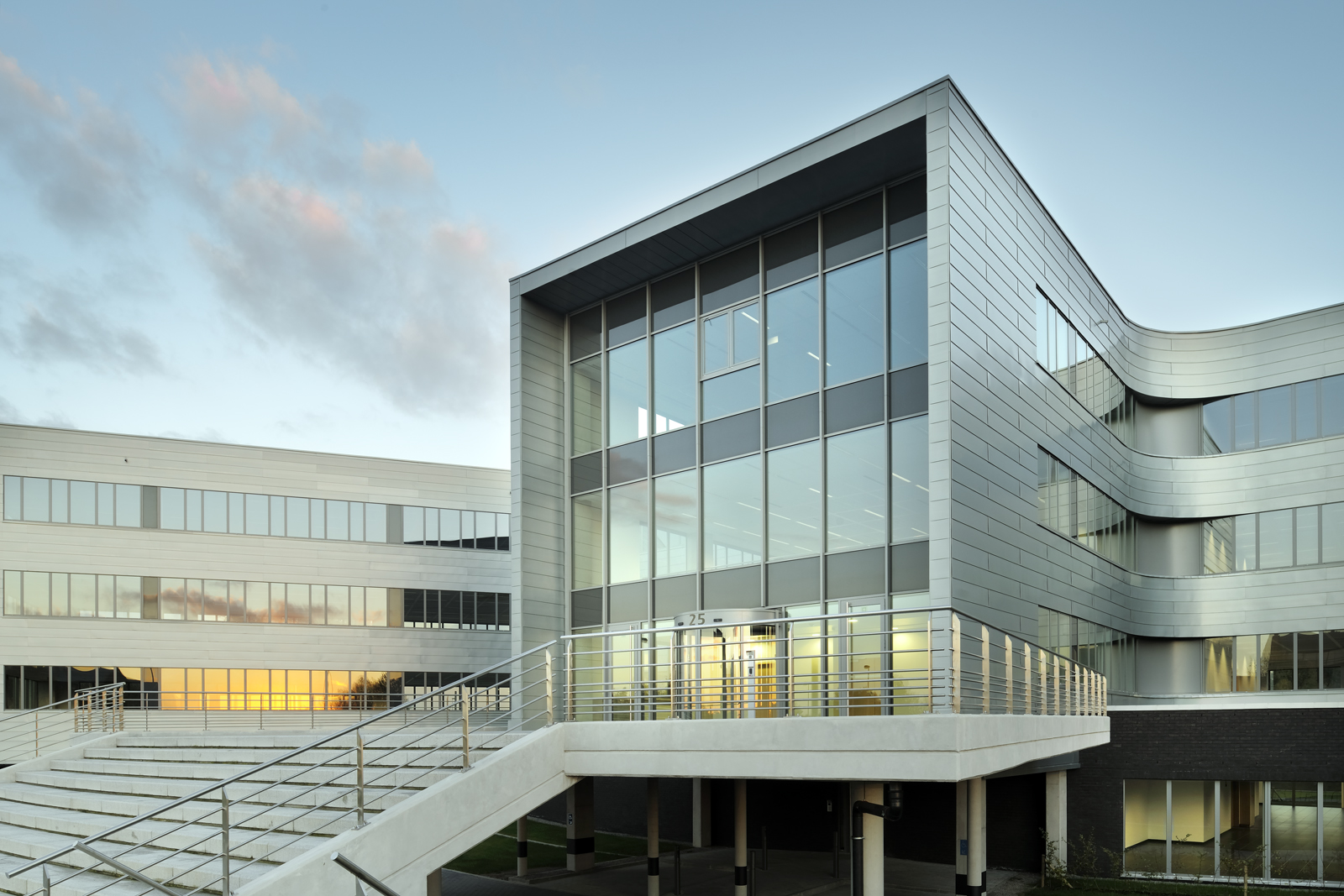 Wyeth Pharmaceuticals by SYNTAXE ARCHITECTES - Architizer