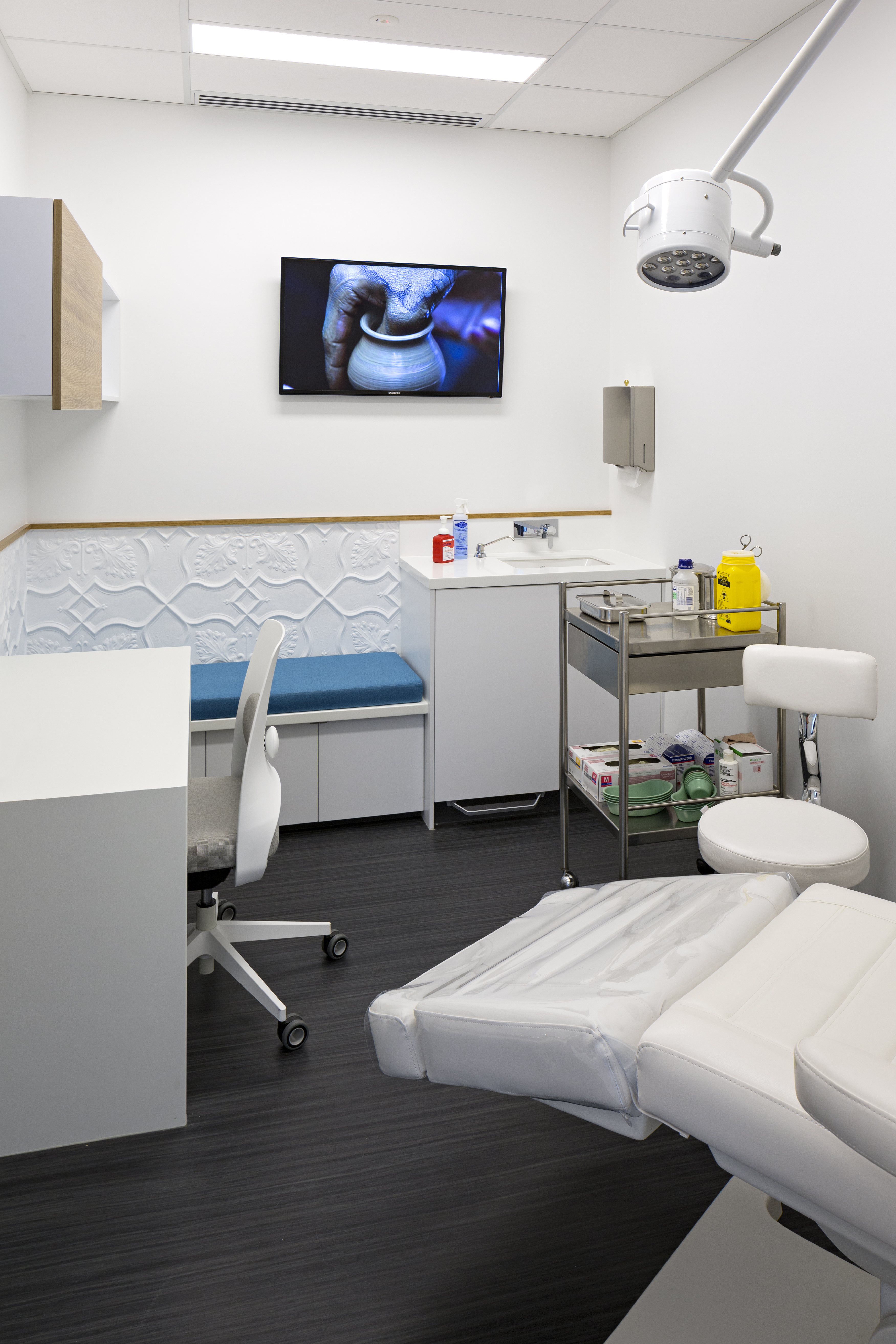 A & R Plastic Surgery by Base Architecture - Architizer