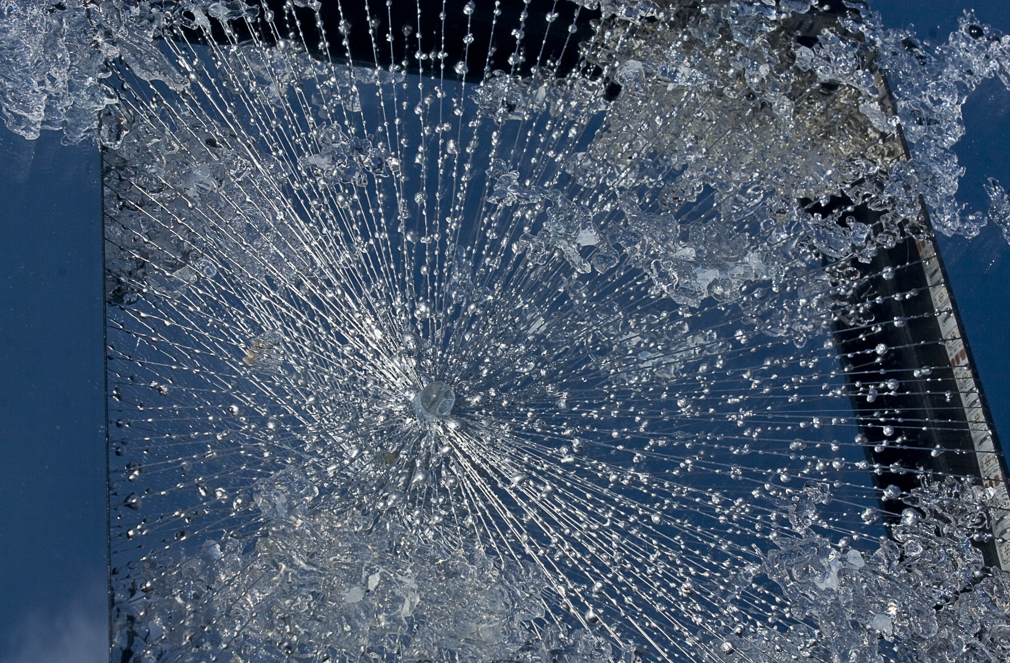 opticall kinetic sculpture light box by Zac Greening - Architizer