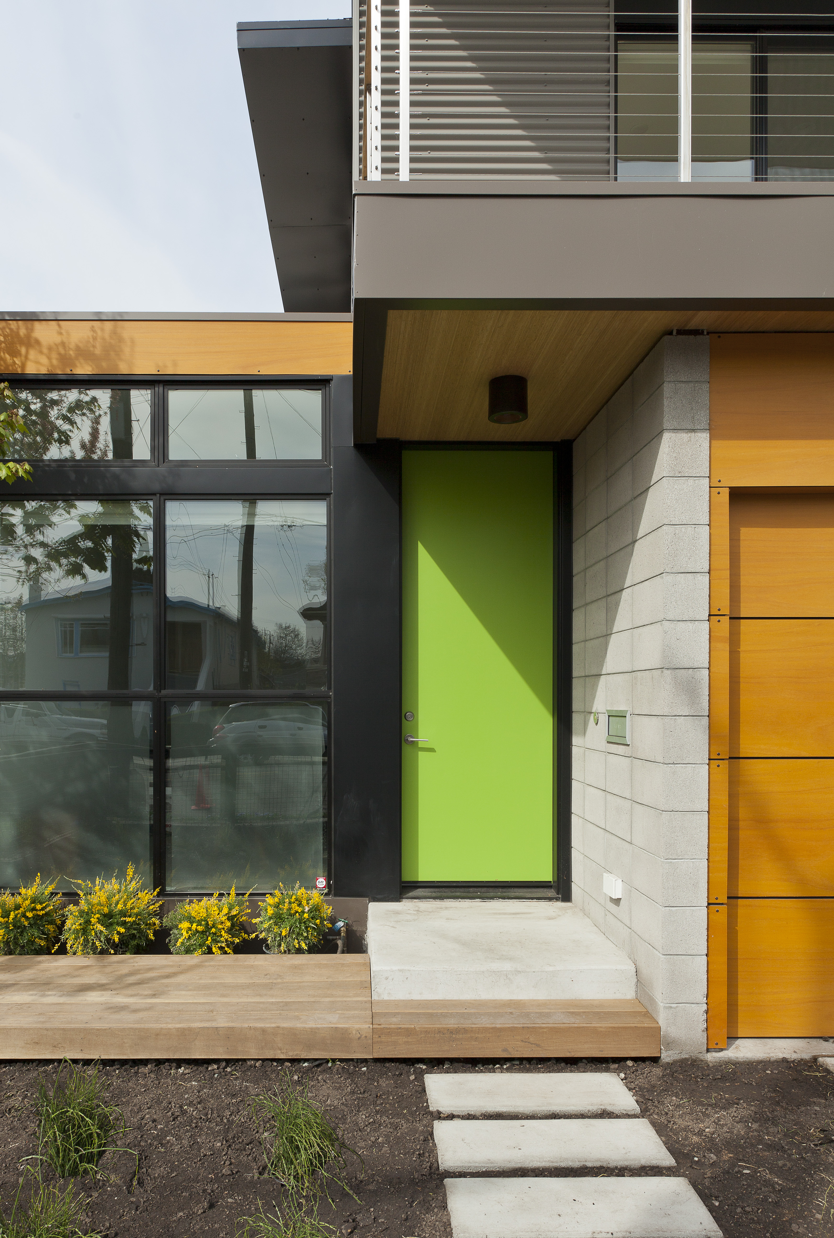 Krubiner Prefab Prototype House by Swatt Miers Architects - Architizer