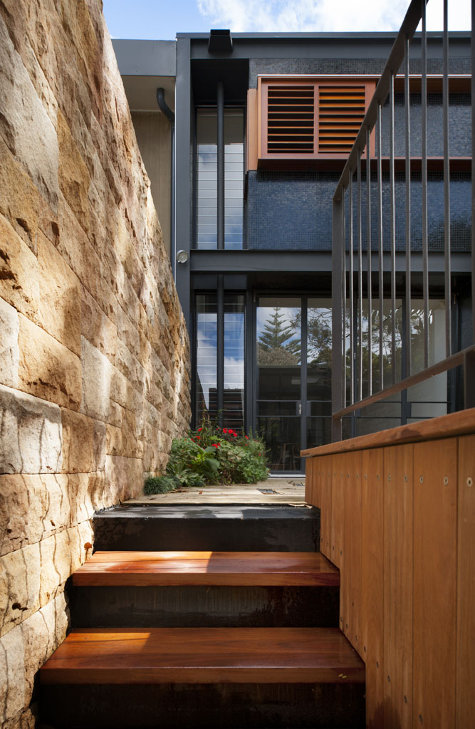 Upside-Down-Back-To-Front-House by Carter Williamson Peake Architects ...