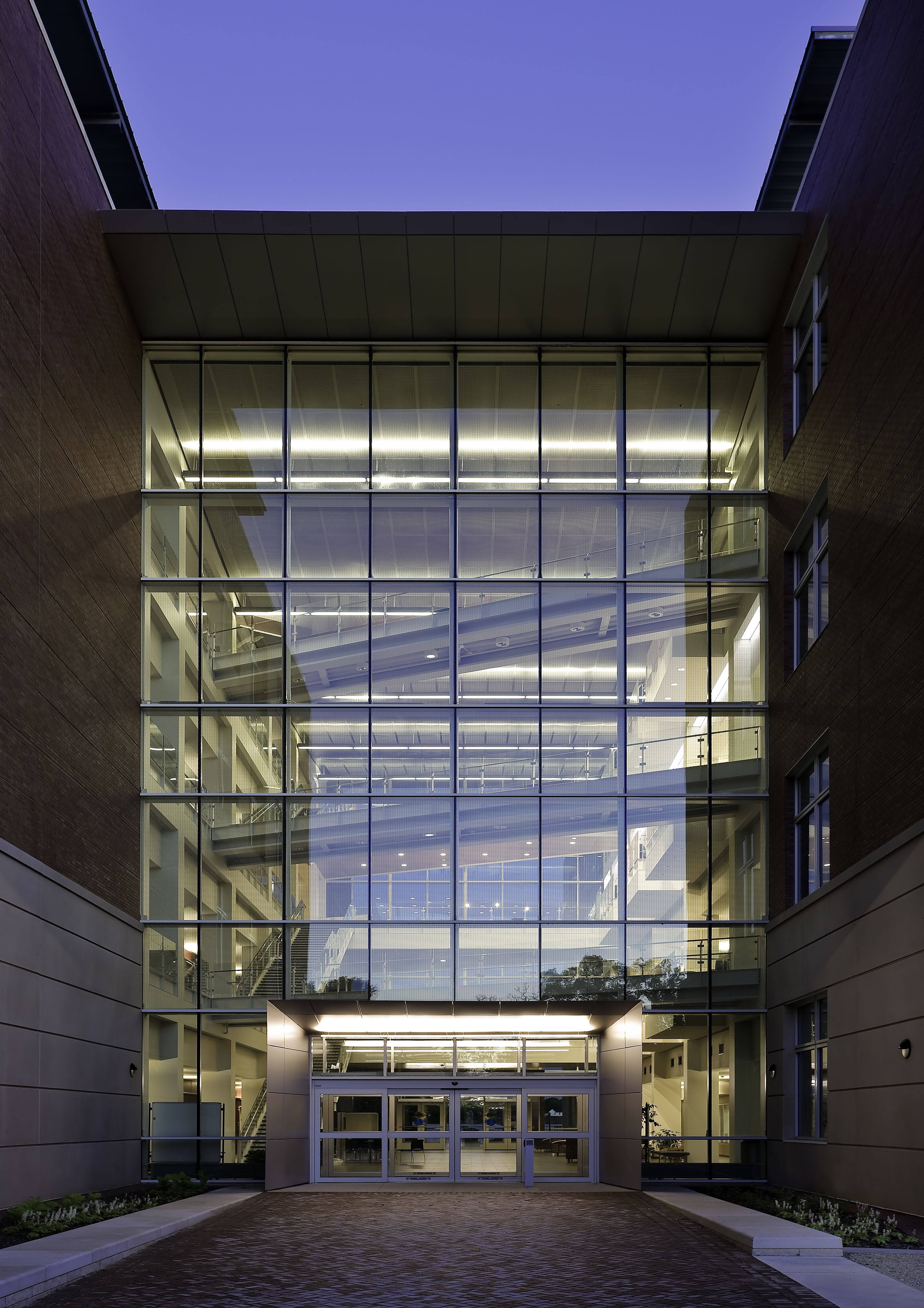 Beloit College - Center for the Sciences by Holabird & Root - Architizer