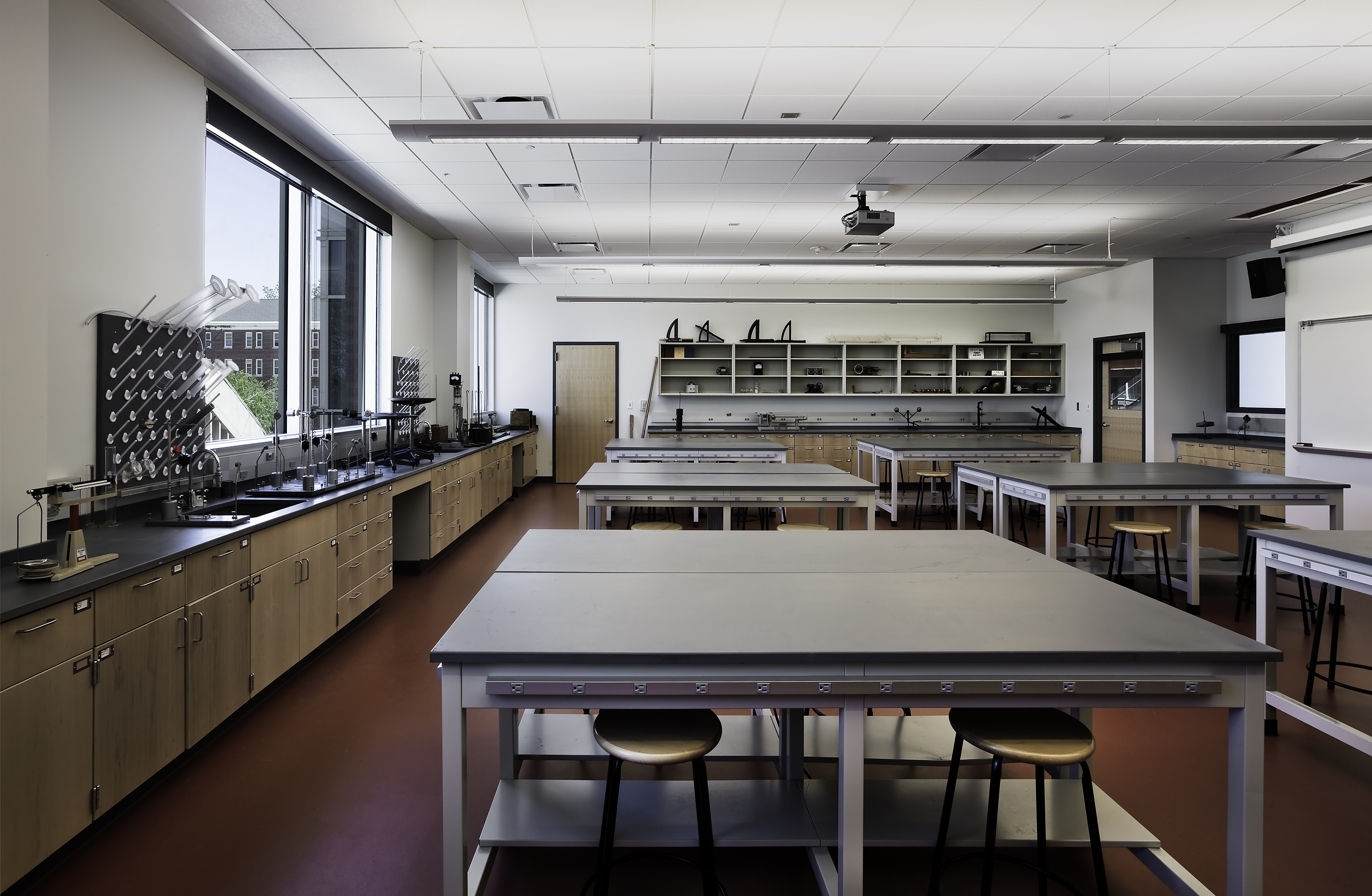 Beloit College - Center for the Sciences by Holabird & Root - Architizer