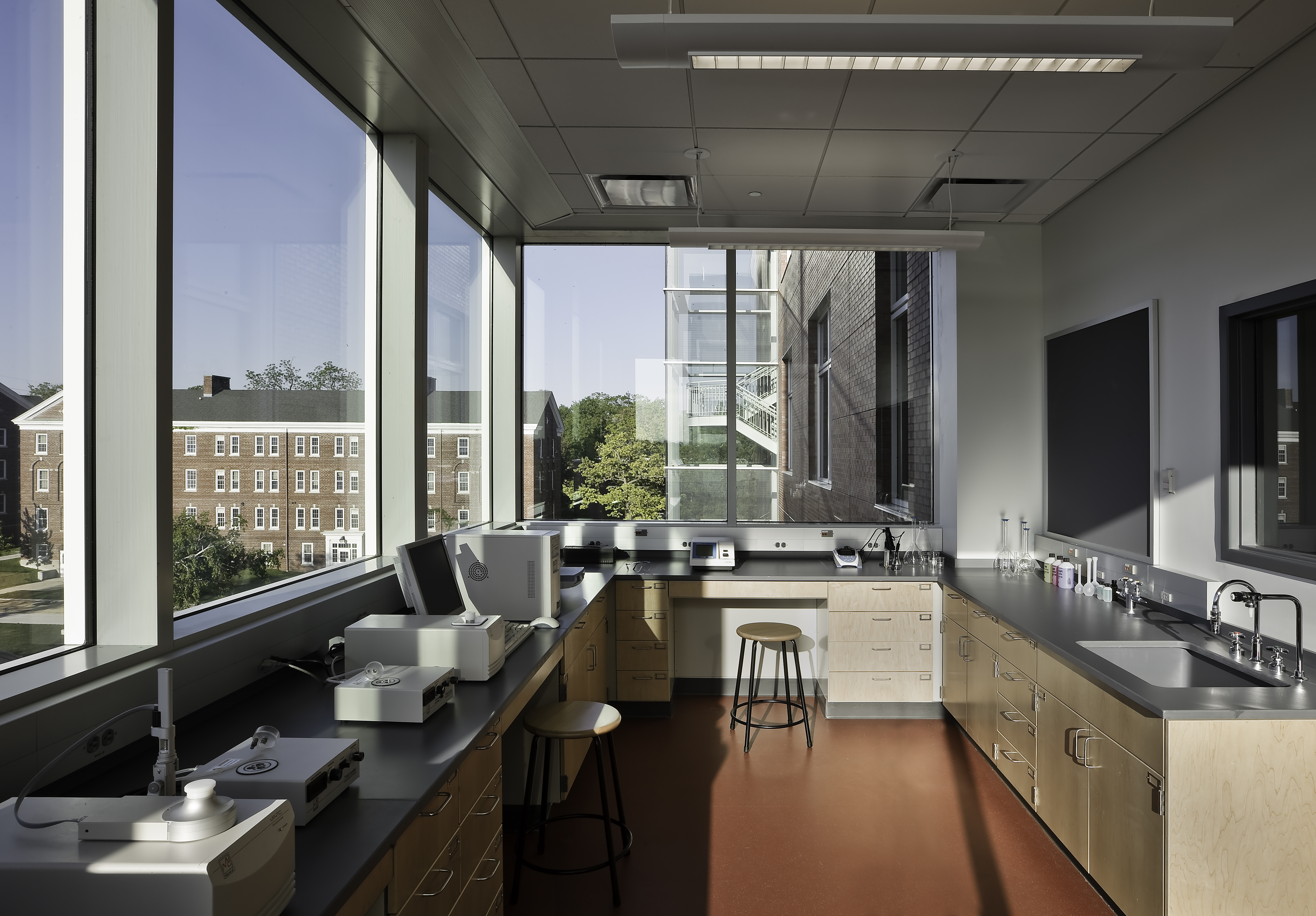 Beloit College - Center for the Sciences by Holabird & Root - Architizer