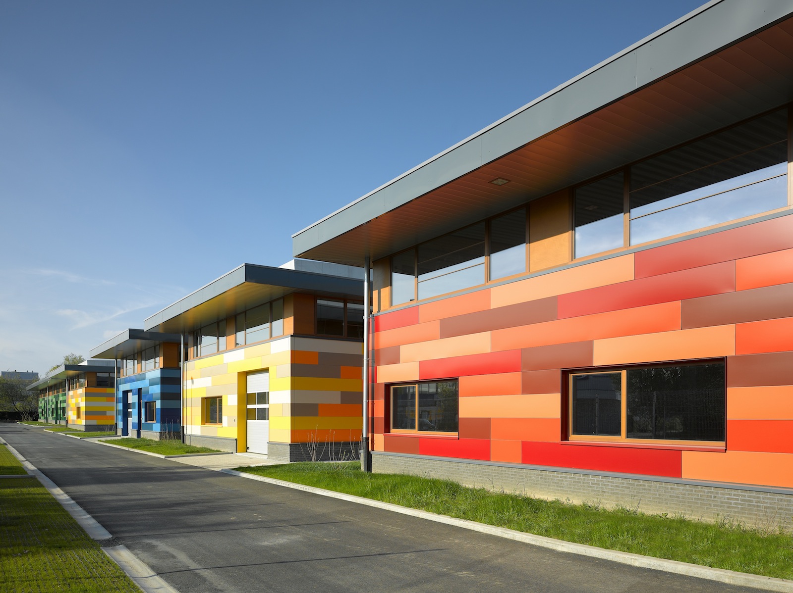 Newton Park Complex by BAEB - Bureau d'Architects Emmanuel Bouffioux ...