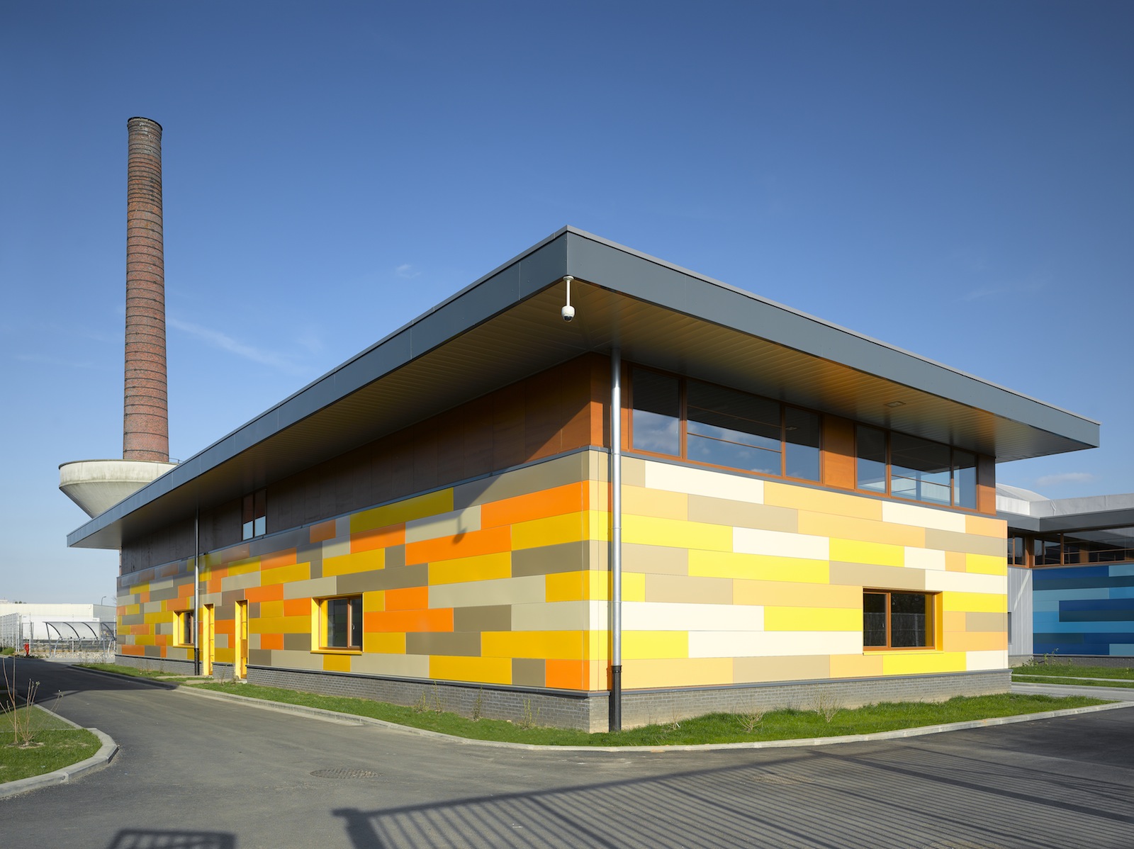 Newton Park Complex by BAEB - Bureau d'Architects Emmanuel Bouffioux ...