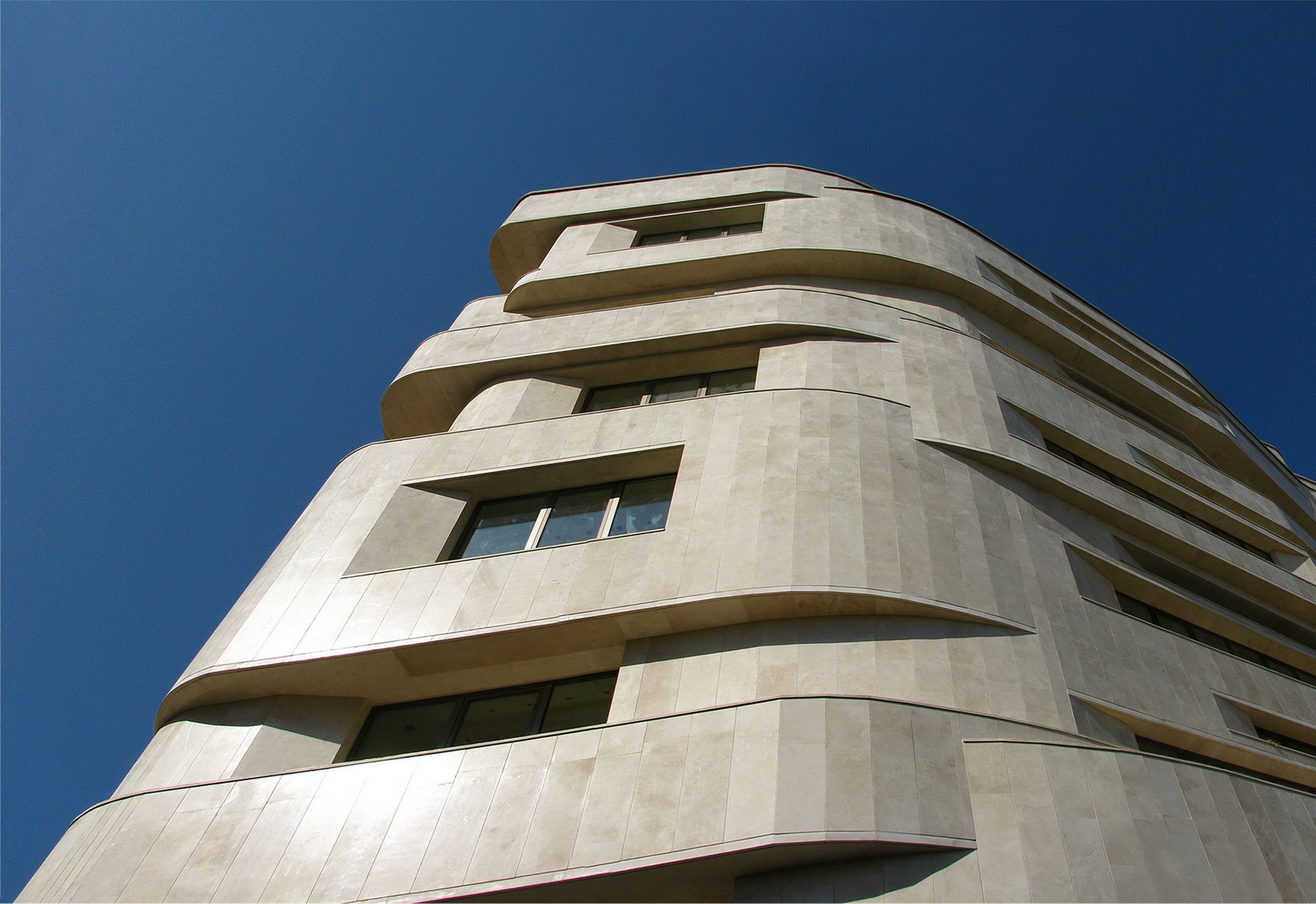Niayesh Office Building by BonnArq Architects - Architizer