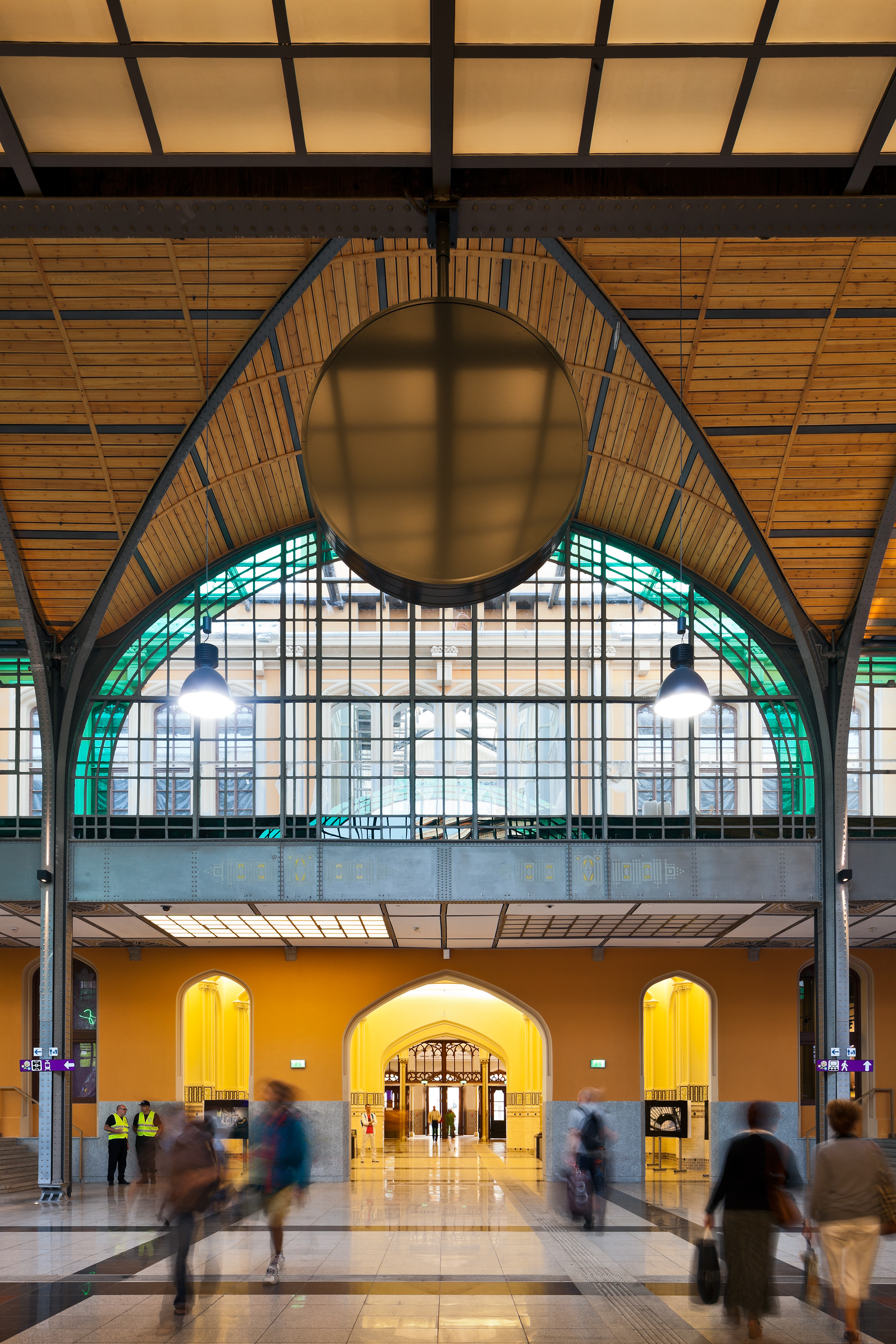 Extension and Refurbishment of the Main Train Station In Wroclaw by ...