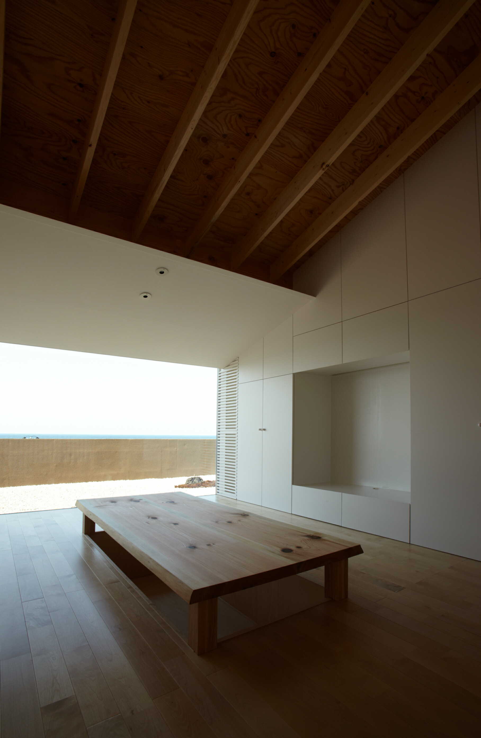 Horizontal Line Residence by Nakano Design Architects - Architizer