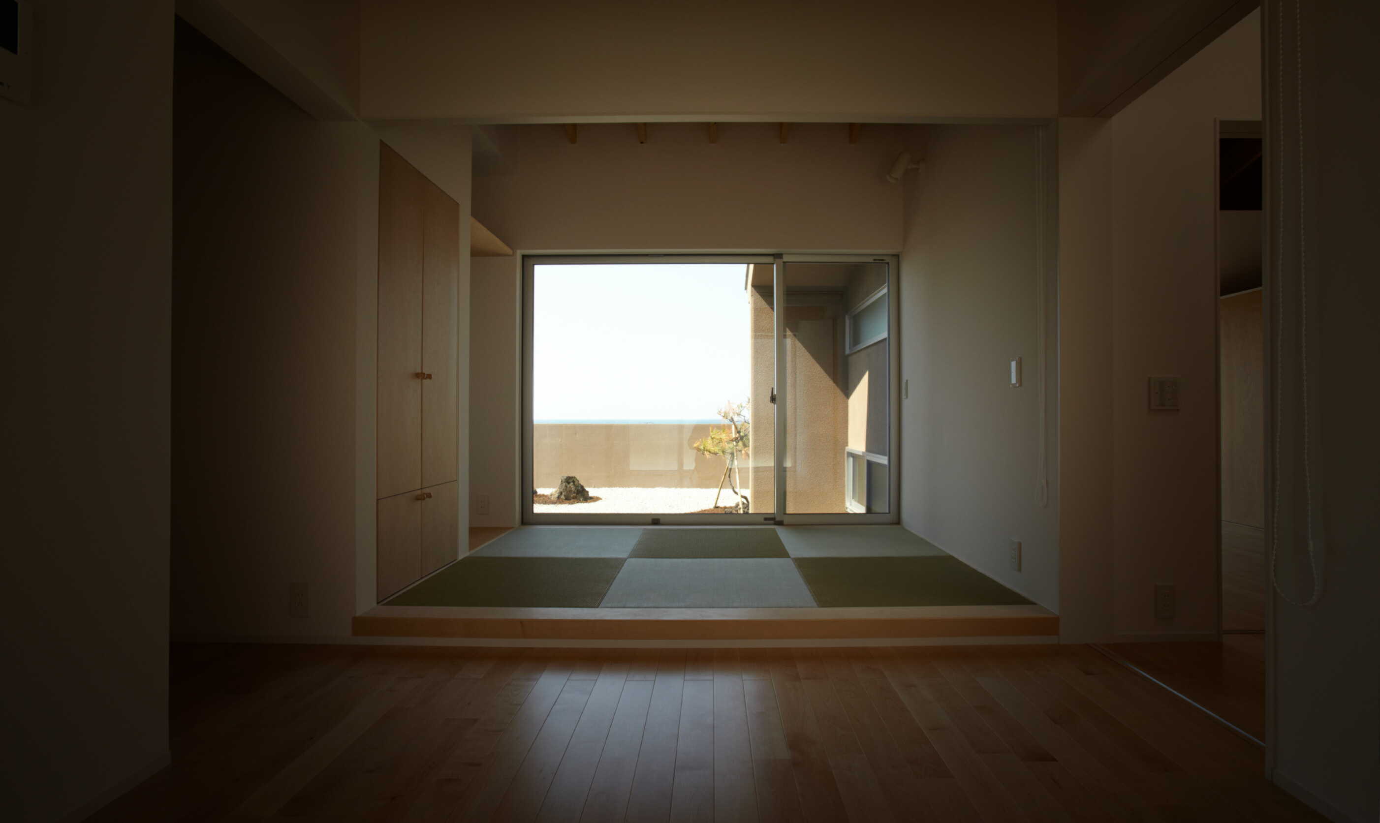 Horizontal Line Residence by Nakano Design Architects - Architizer