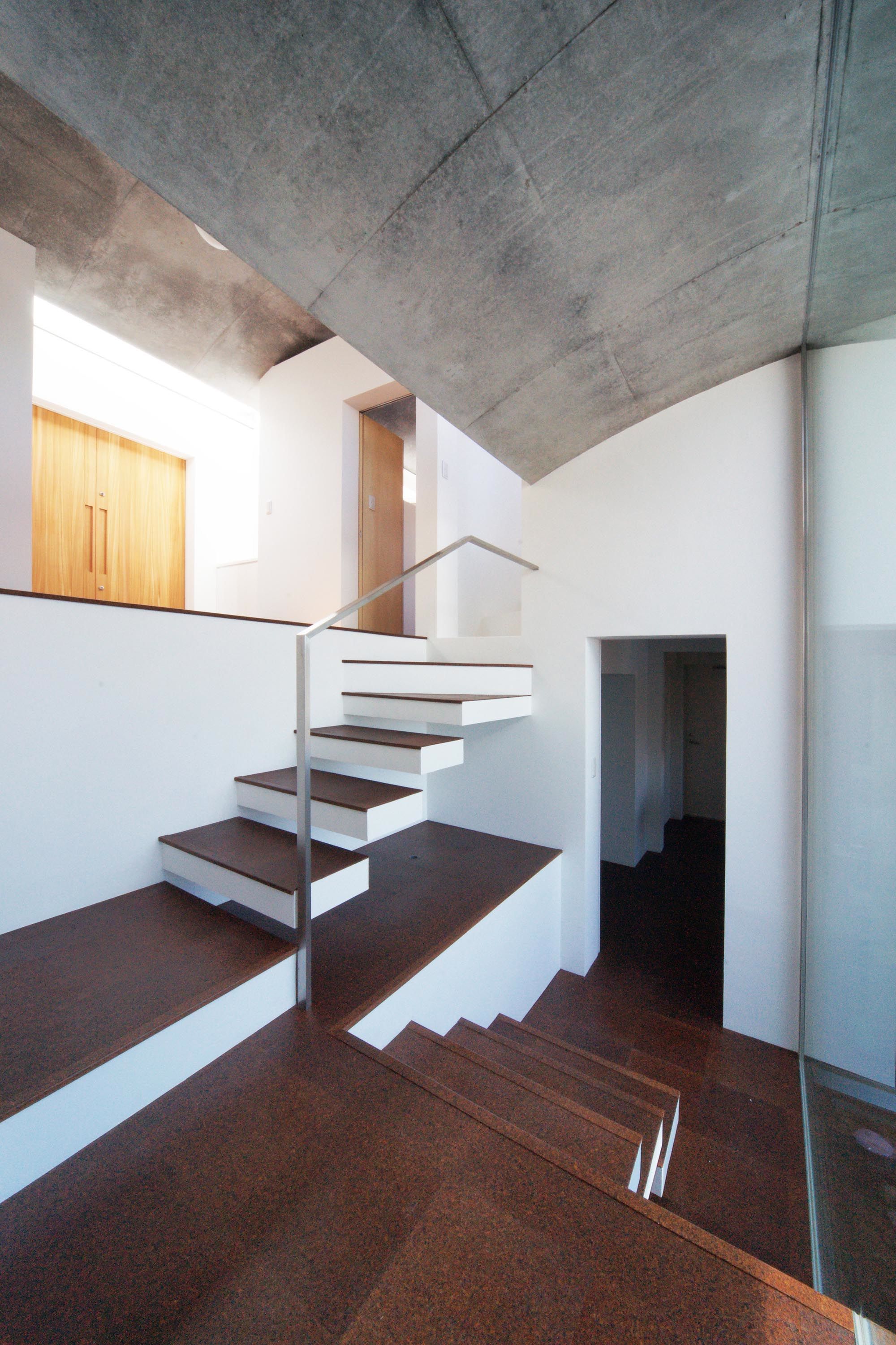 Idea 868344: Isogo House by Link Architectural Associates+Moriis ...