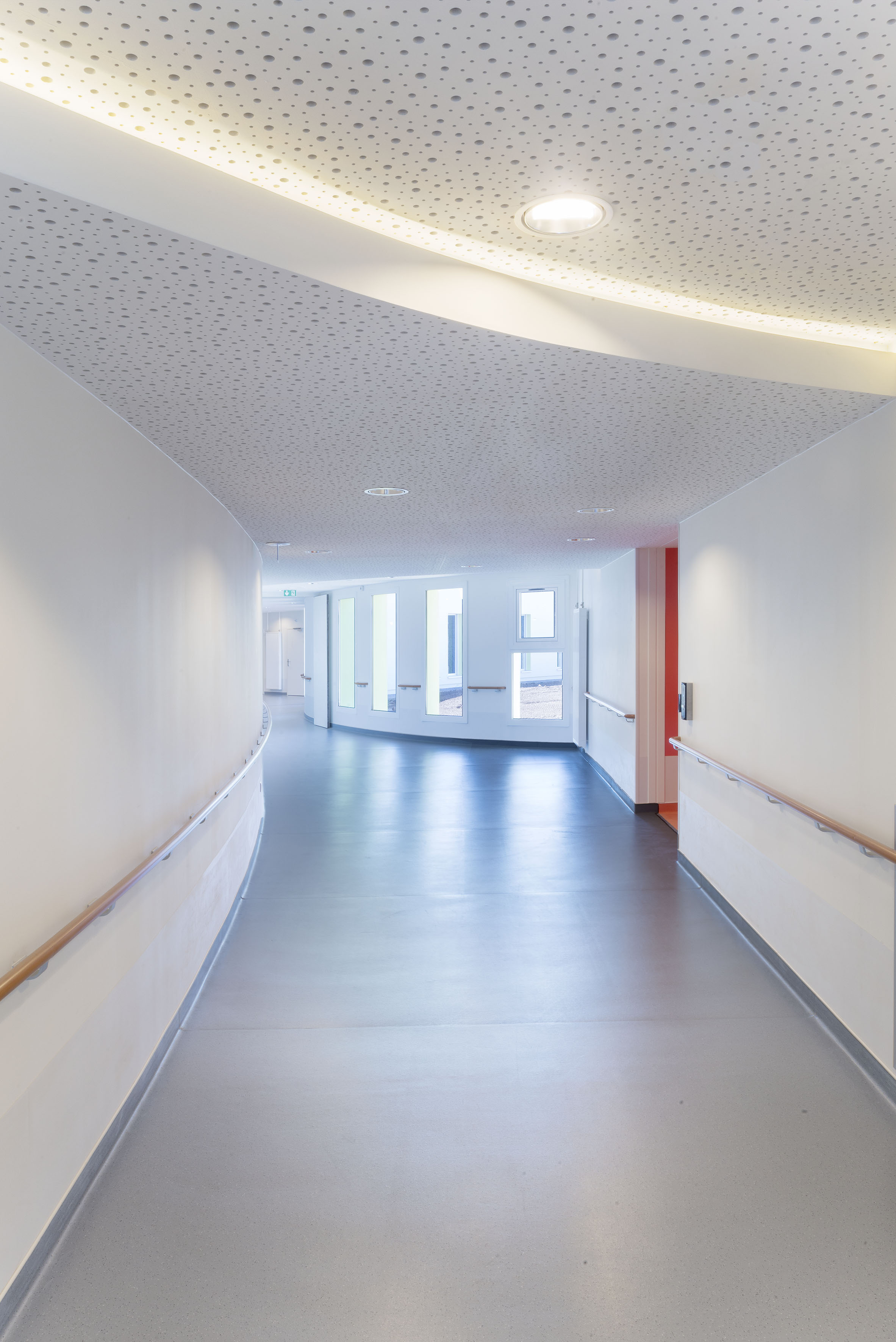 Hospital Building of the Erstein Hospital by Patrick Schweitzer et ...