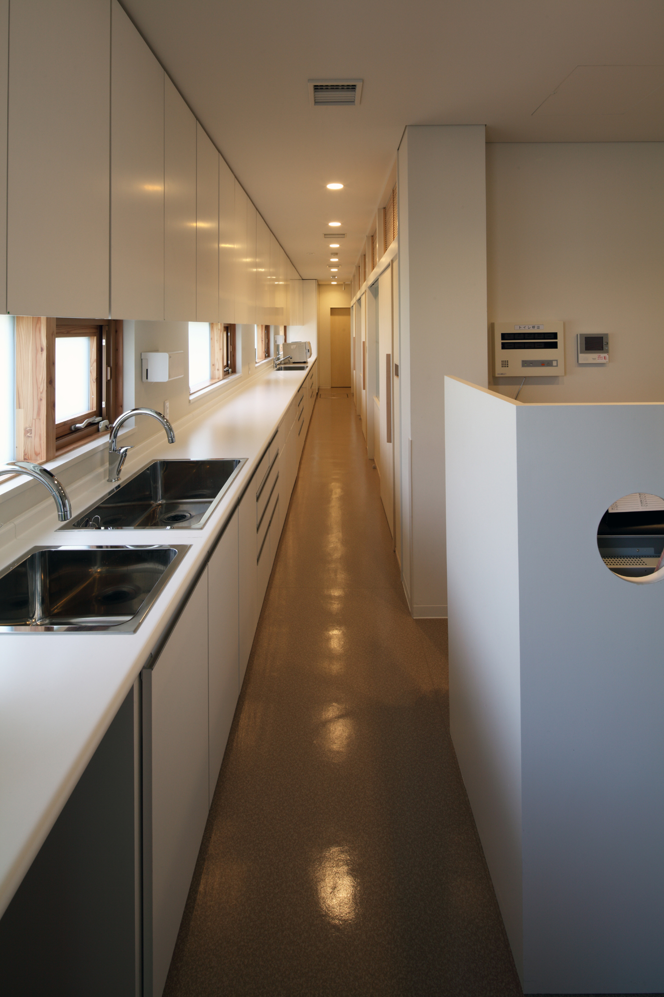 Gastrointestinal medical clinic by DAIDA DESIGN STUDIO - Architizer