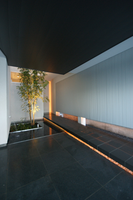 ht house by AXIS ARCHITECTS ＆ ASSOCIATES - Architizer