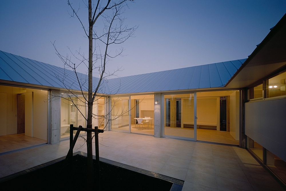 Concave Roof House by Jun Yashiki & Associates - Architizer
