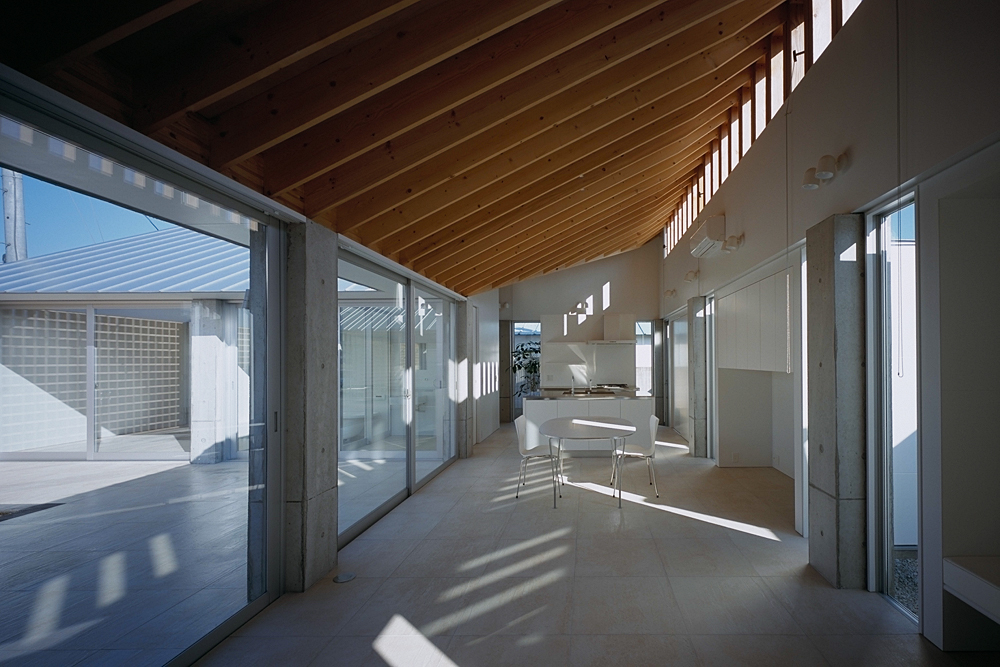 Concave Roof House by Jun Yashiki & Associates - Architizer