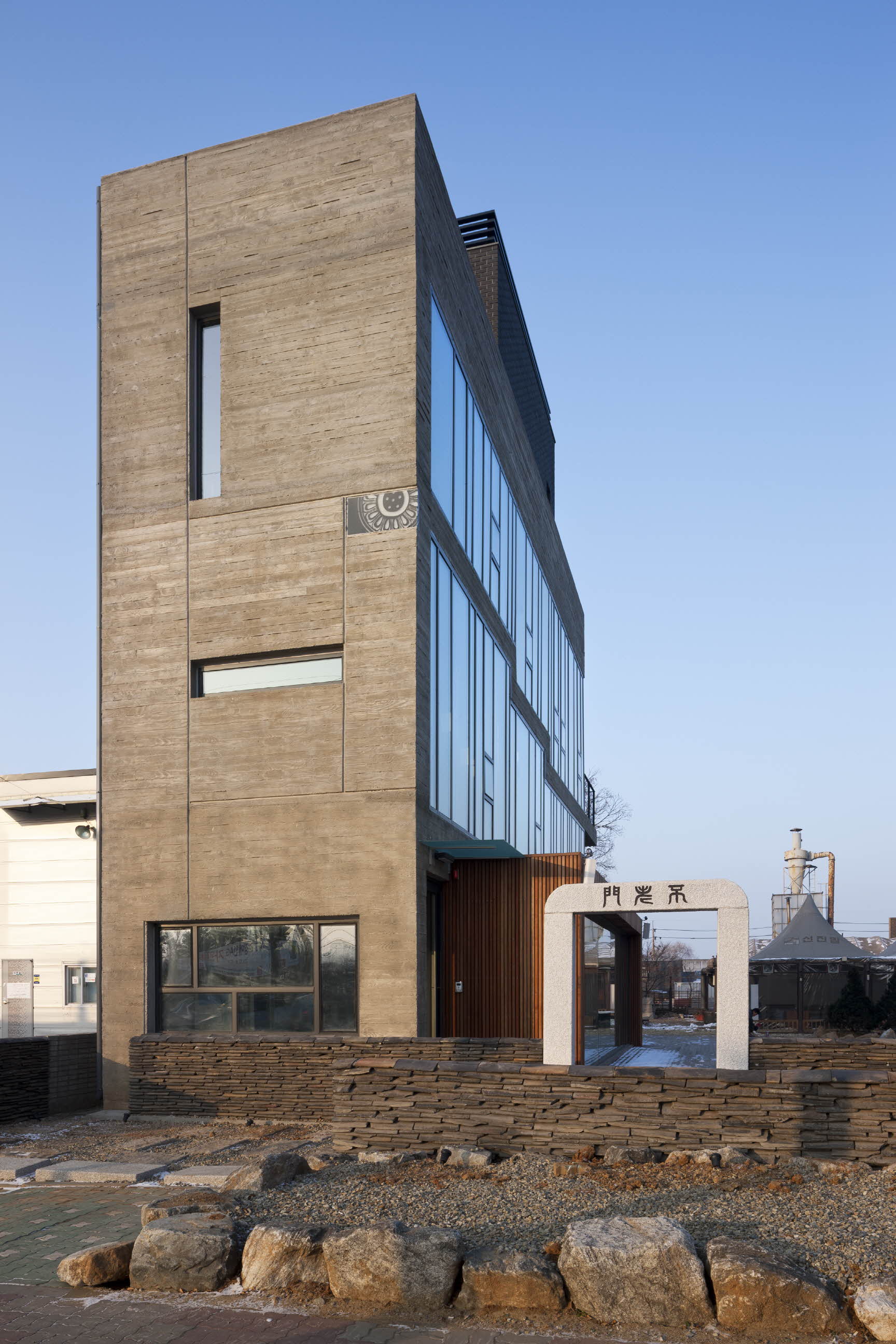 Sinjinmal Building by Studio Gaon - Architizer