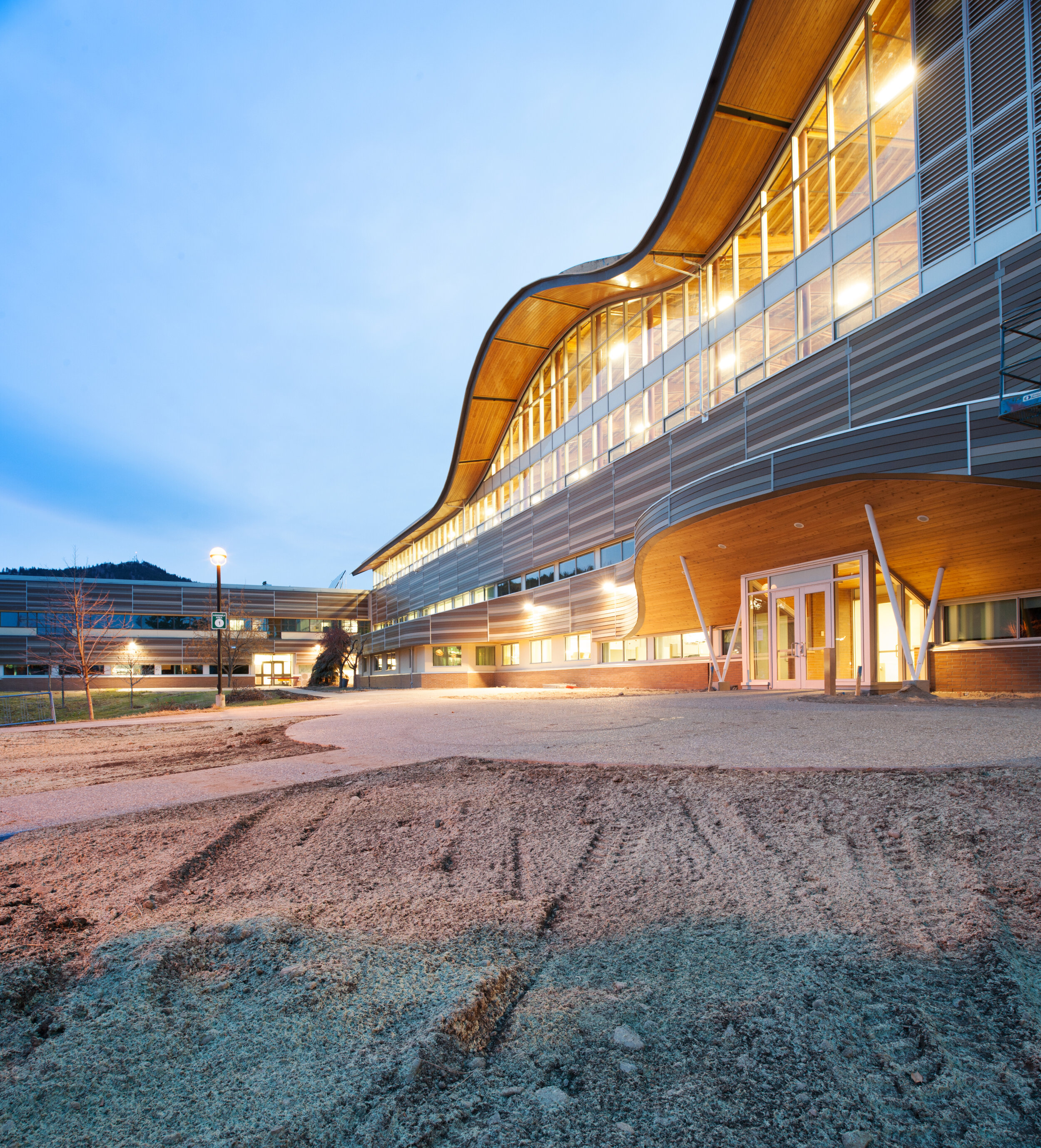 Thompson Rivers University by Diamond Schmitt Architects - Architizer