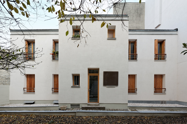 Rehabilitation of 17 housing by Benjamin Fleury Architecte-Urbaniste ...