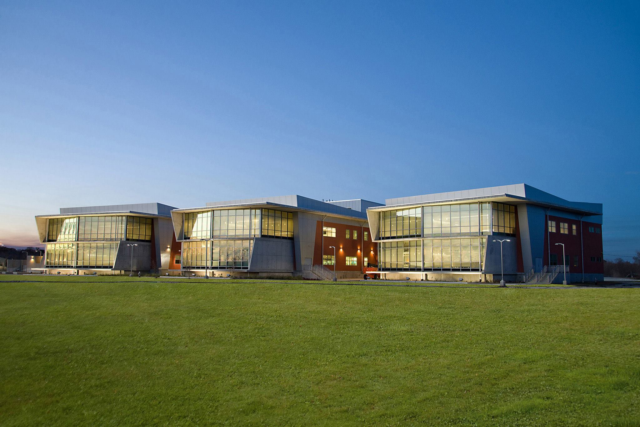 Patrick F. Taylor Science & Technology Academy by Perez, APC - Architizer