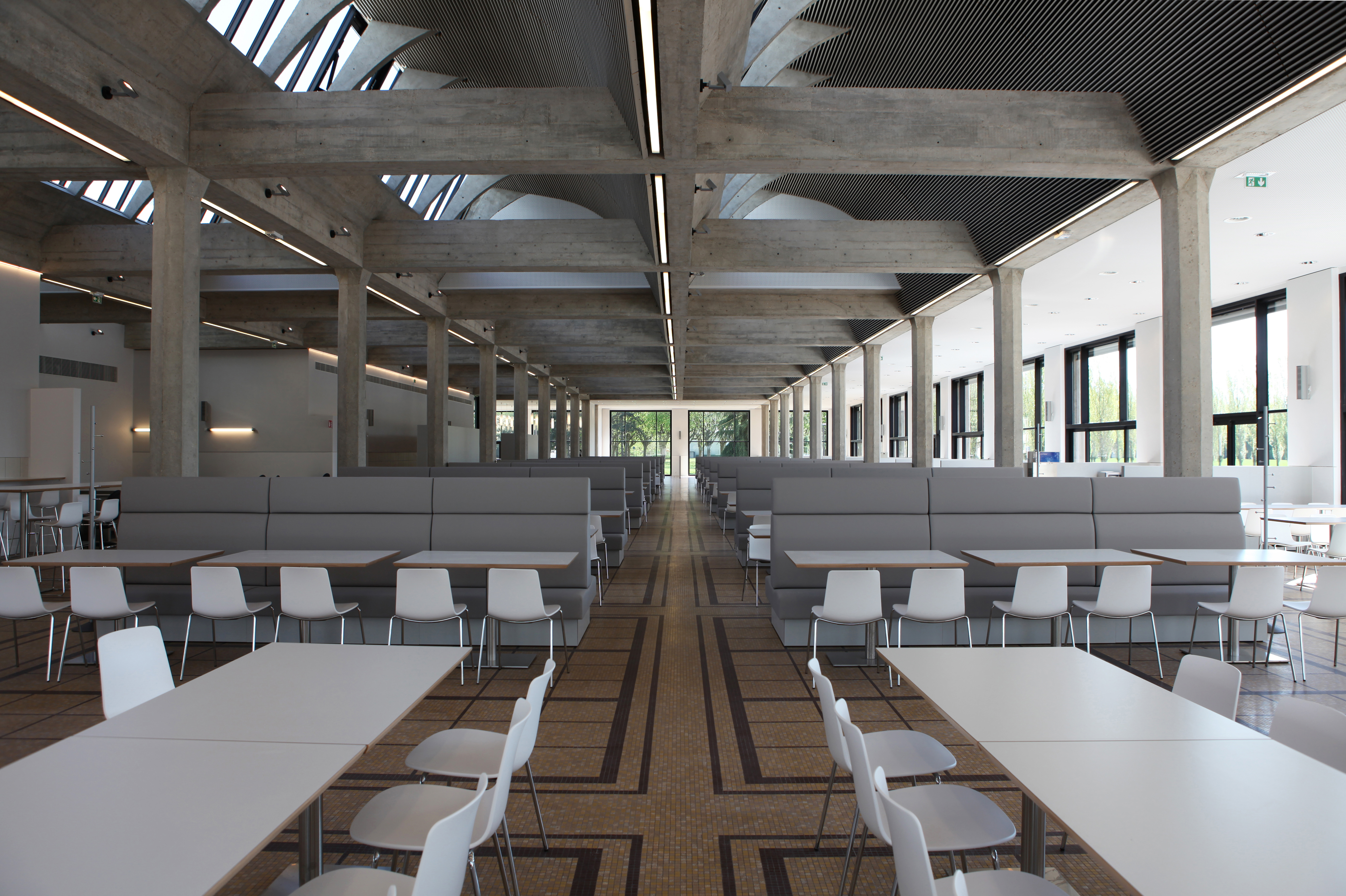Renovation of the staff restaurant - CEA - building by Auguste Perret ...