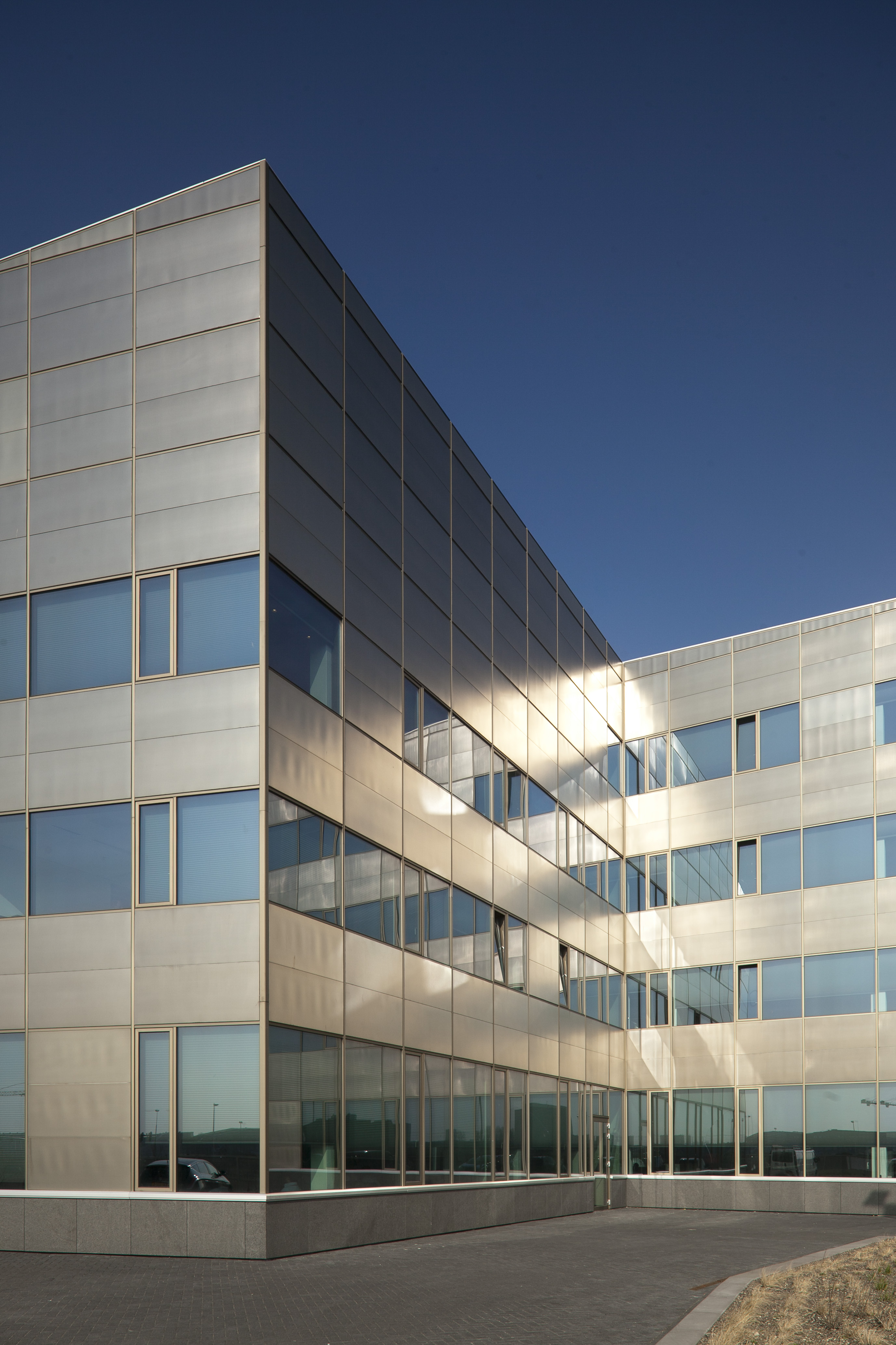 Office building Facet by Ibelings van Tilburg Architecten - Architizer