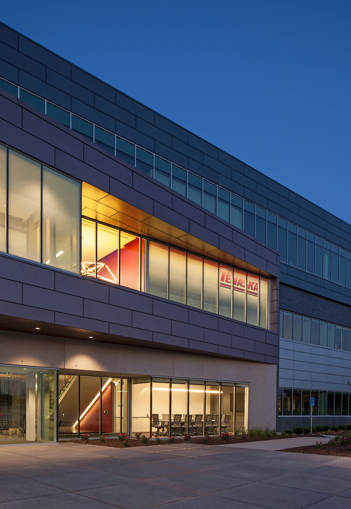 TENASKA Corporate Headquarters by TACKarchitects - Architizer