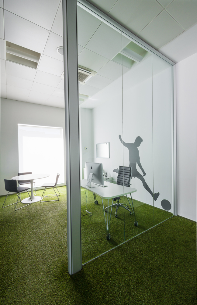 GOLDEN MANAGER OFFICES by ADMETLLER ARQUITECTURA - Architizer