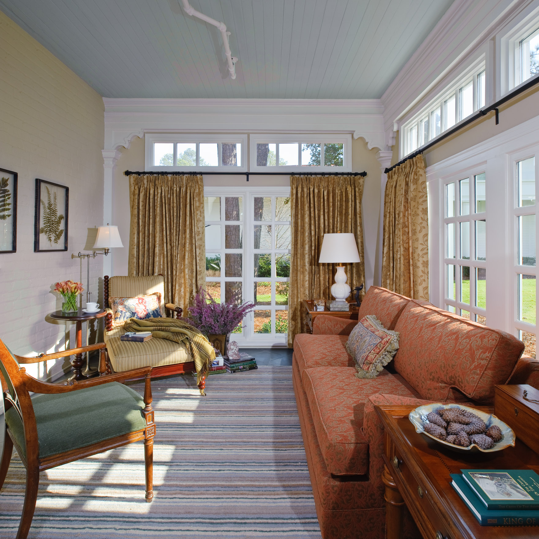 Washington Hall of the Historic Colonnade, Washington and Lee ...