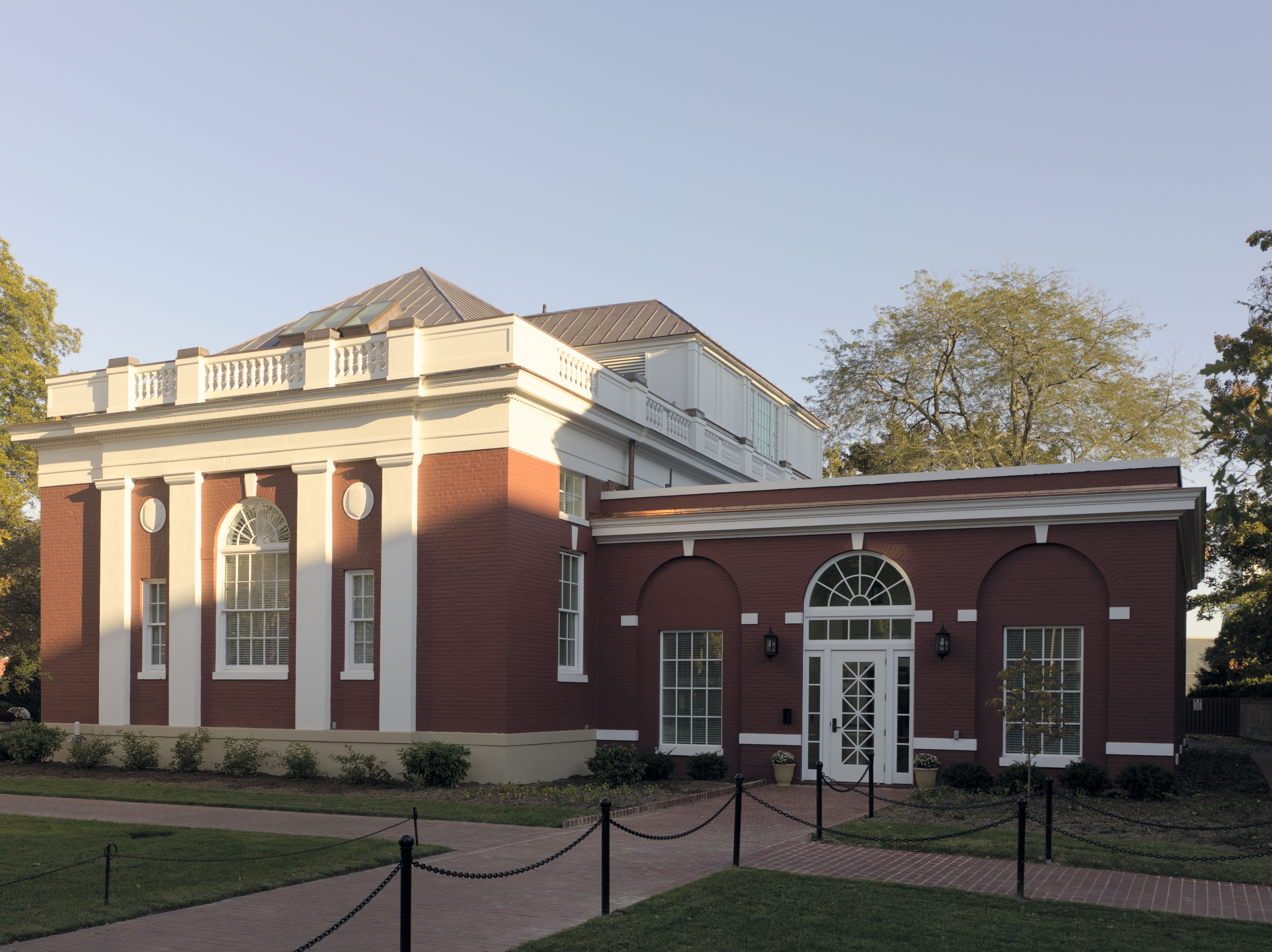 Holekamp Hall, Washington and Lee University by Glave & Holmes ...